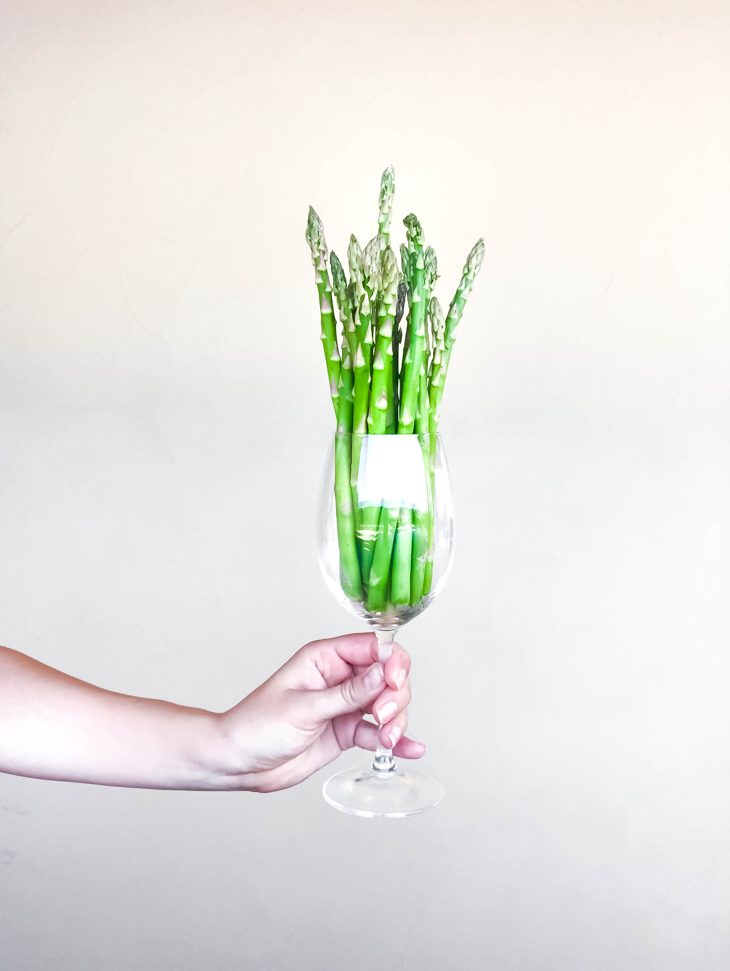 Aromas in Wine: 25 of the Most Common Wine Aromas Explained