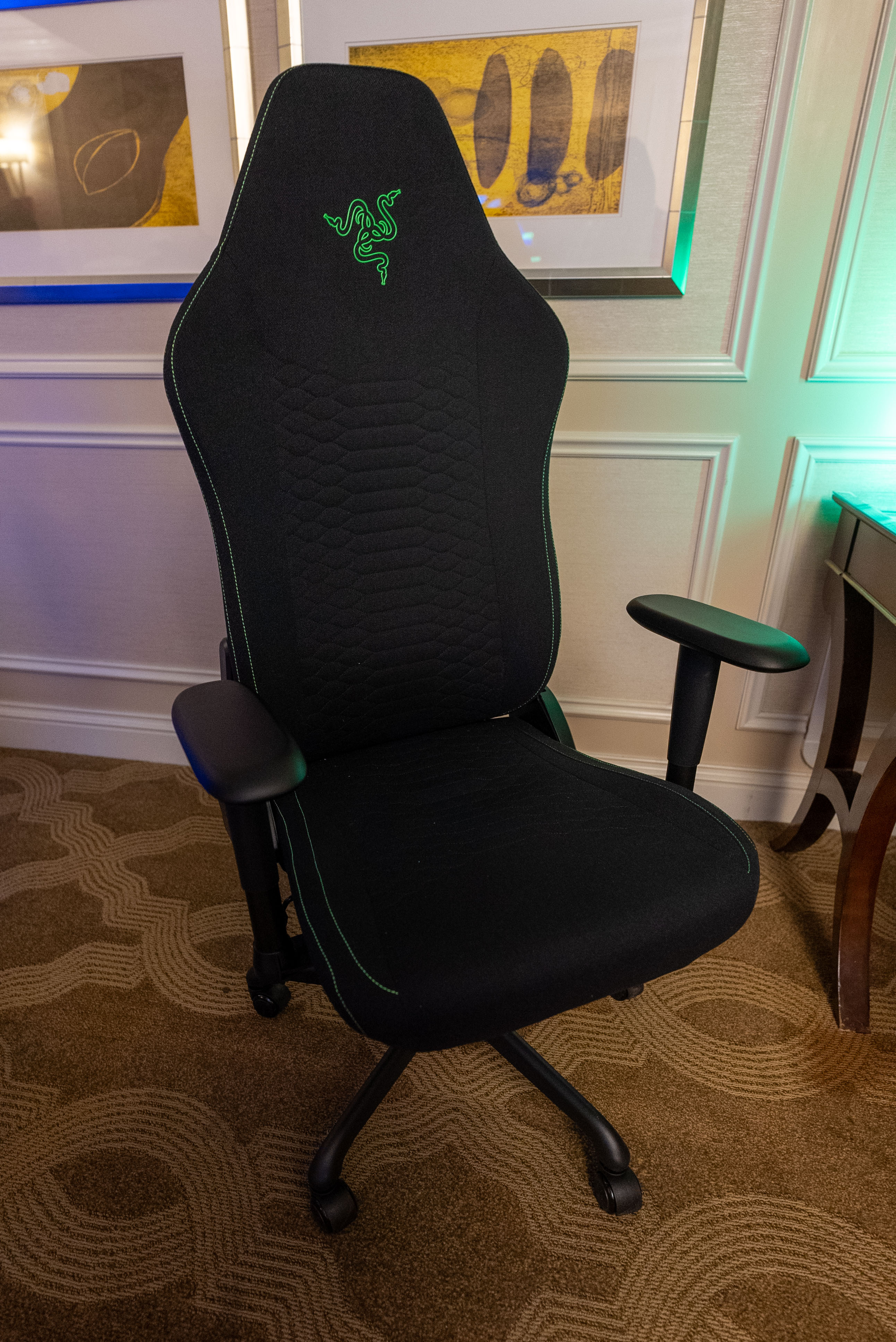 At CES 2025, I sat in the Razer Iskur V2 X, the new affordable version ...