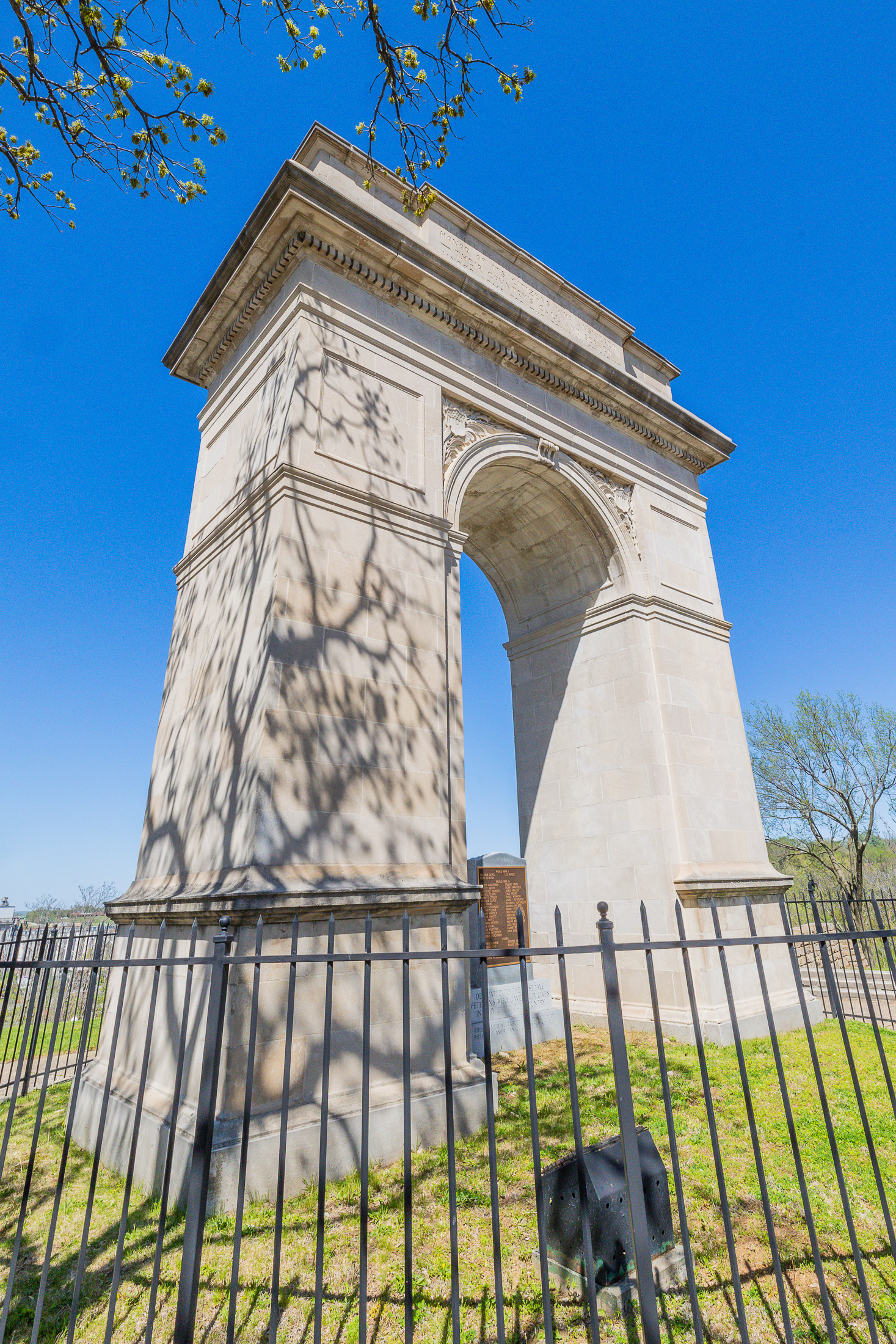 The Rosedale WWI Memorial Arch