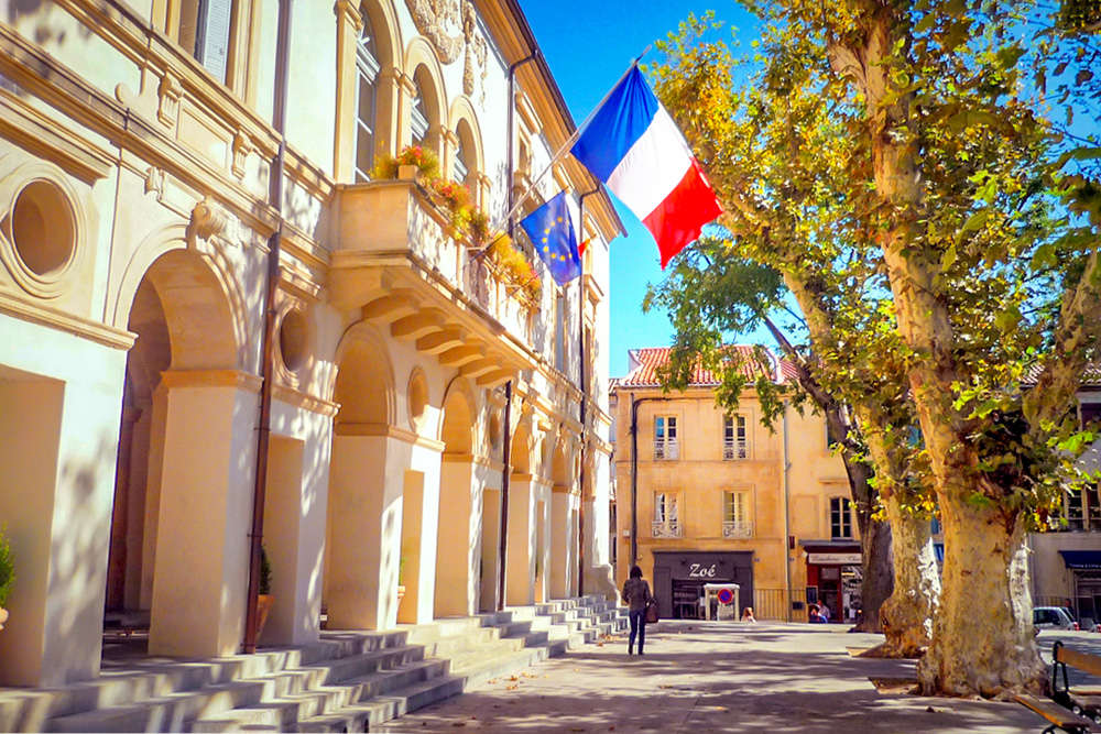 The French Flag: Three Colours, a Thousand Stories 🇫🇷