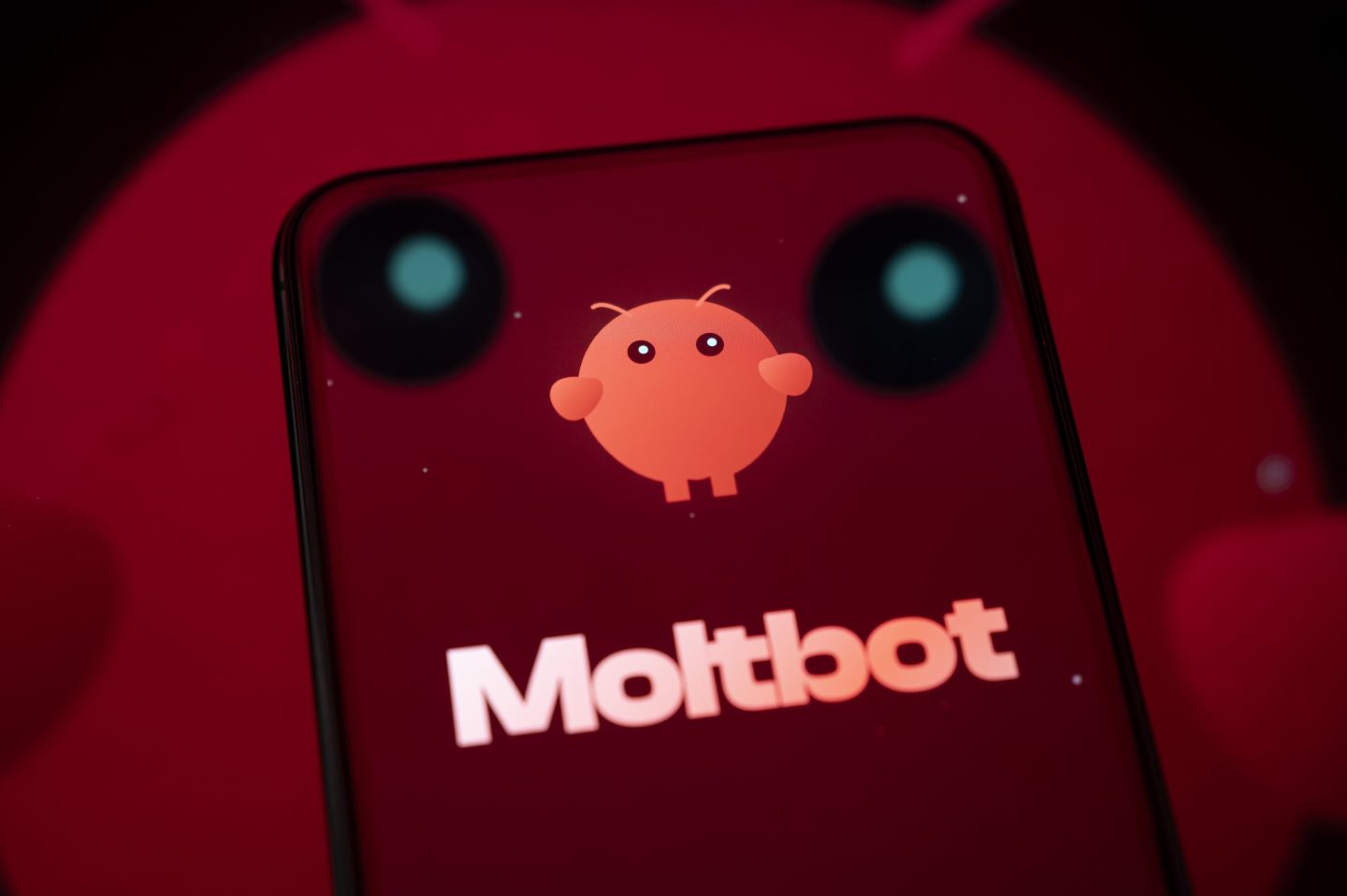 CloudBot: cuando un asistente de IA deja de hablar y empieza a hacer