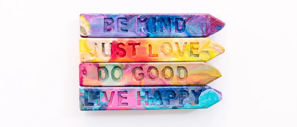 A Meaningful Holiday Gift Guide: 25 Things to Love for People You Love