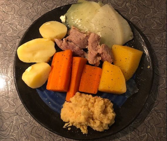 Cooking Newfoundland Jiggs' Dinner the Traditional Way
