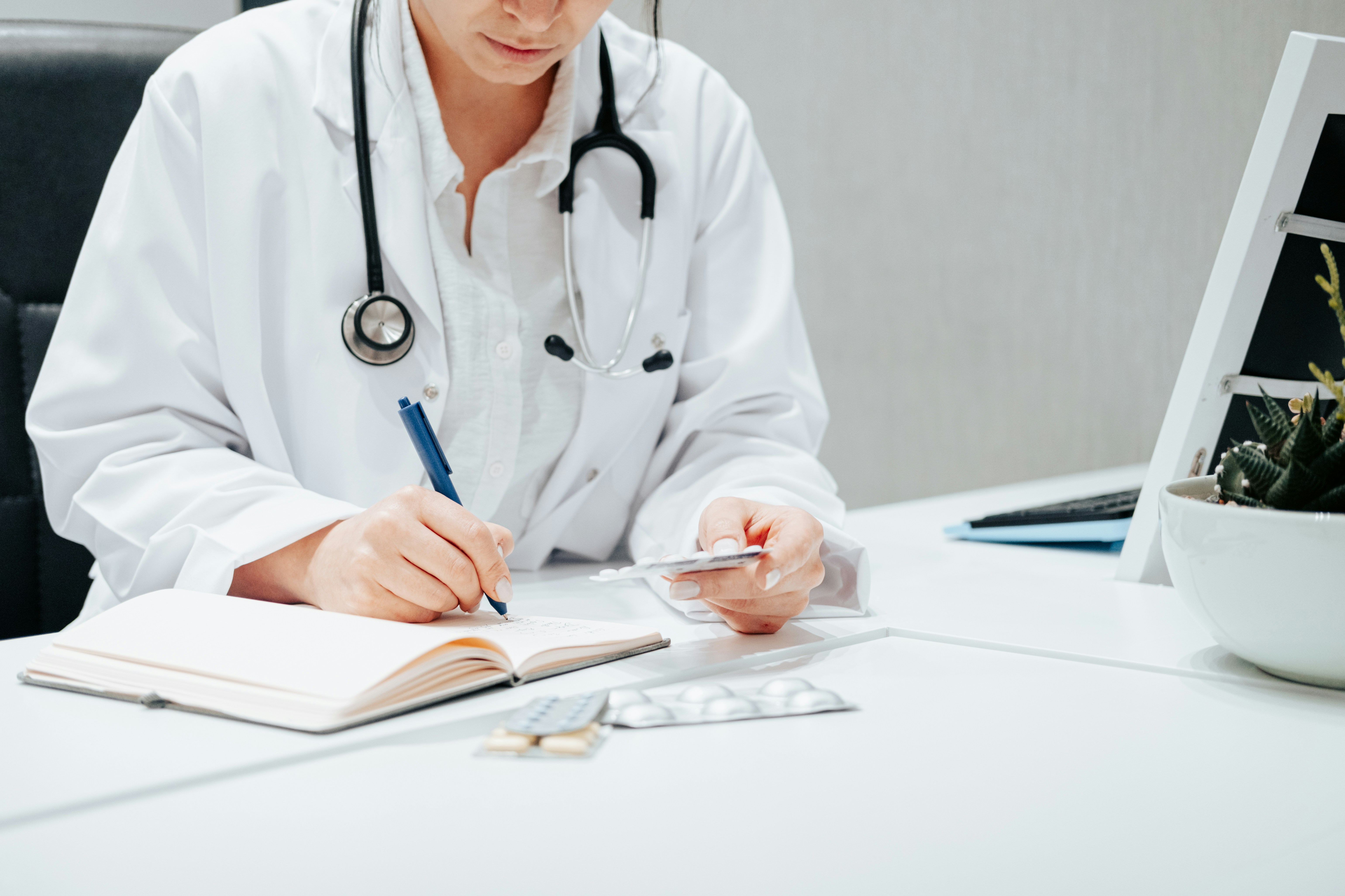 Reviving the Hippocratic Tradition: Medical Ethics and the Physician's ...