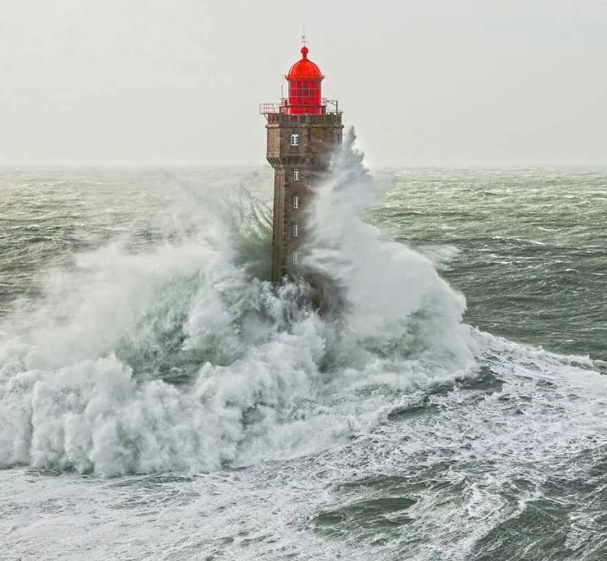 La Jument: The Lighthouse That Refused to Sink