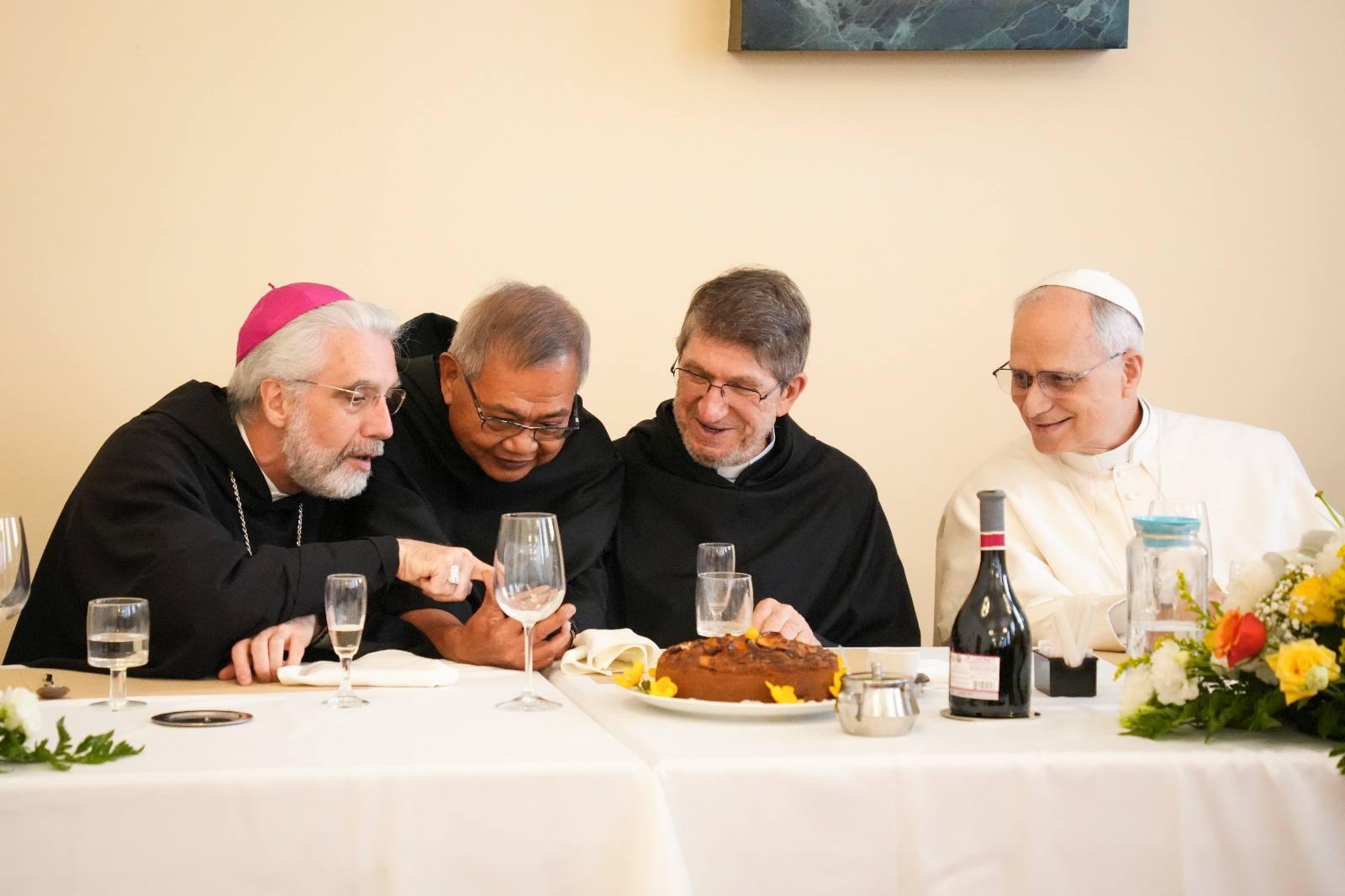 “Would It Matter If I Told You I’m Pope Leo?” — The Bank Teller Who ...