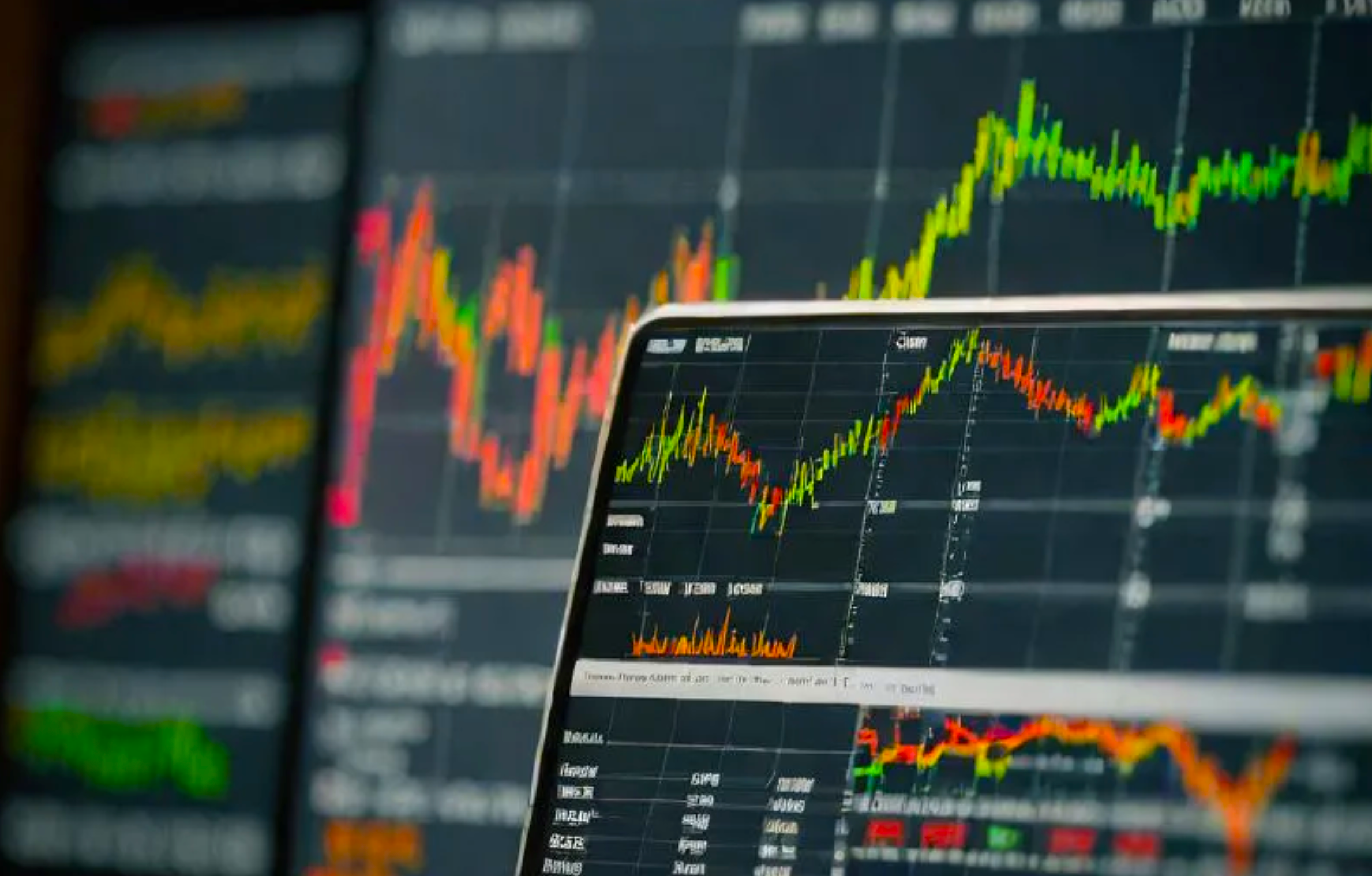 12 charts to consider with the stock market near record highs 📈