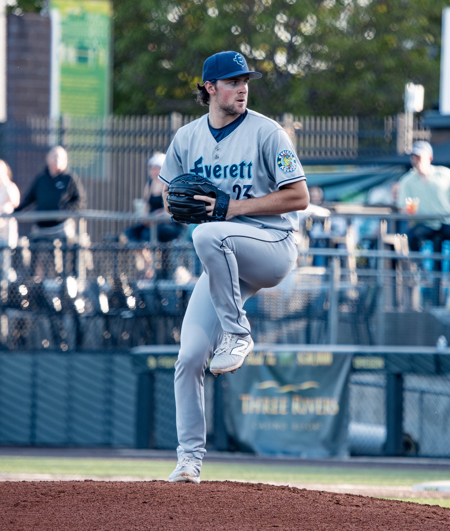 Ashton Izzi off to strong start - by Jason A. Churchill