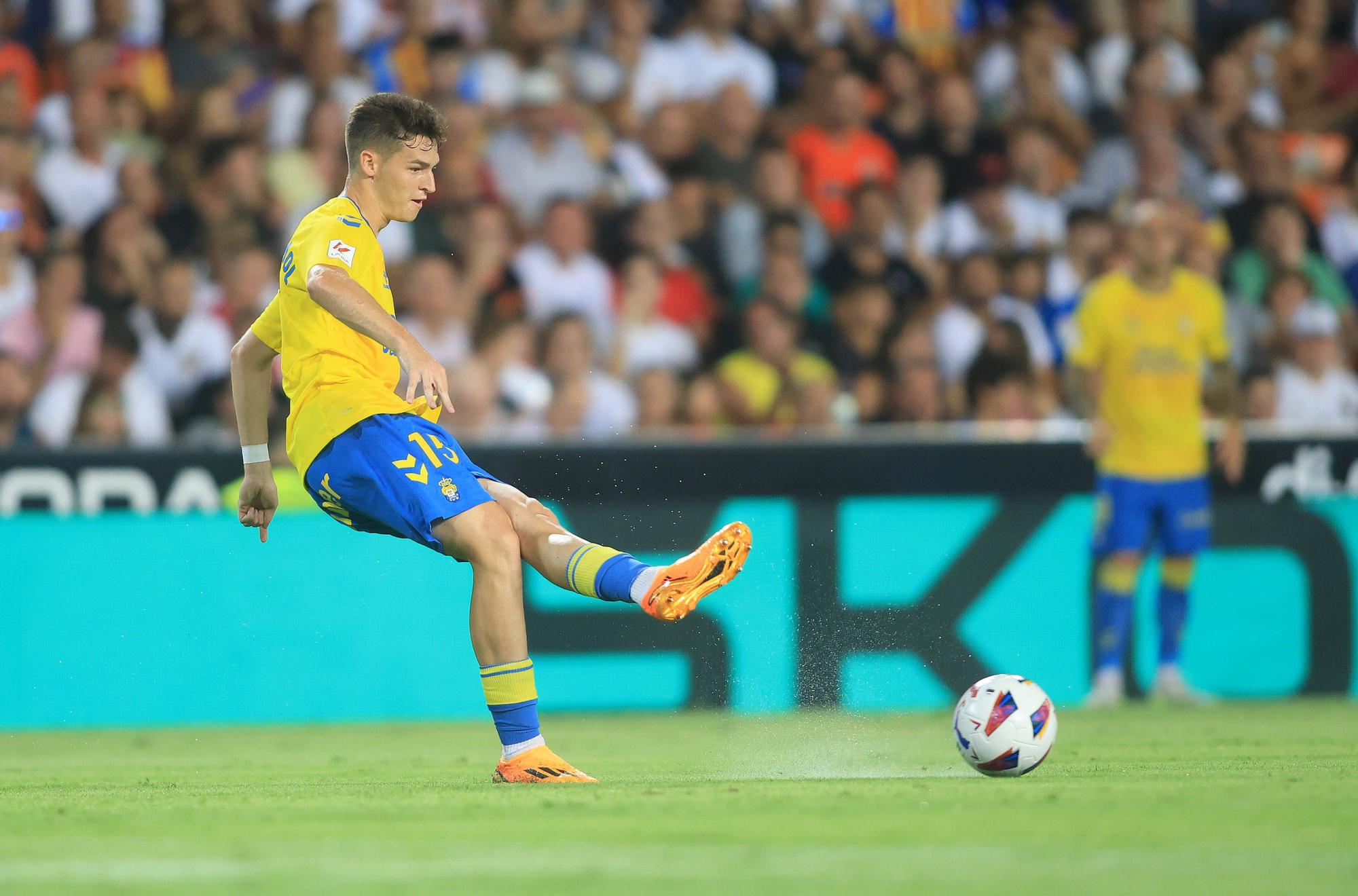 Matteo Moretto Transfer Column: Manchester City moving for defender, Rodrigo de Paul and ...