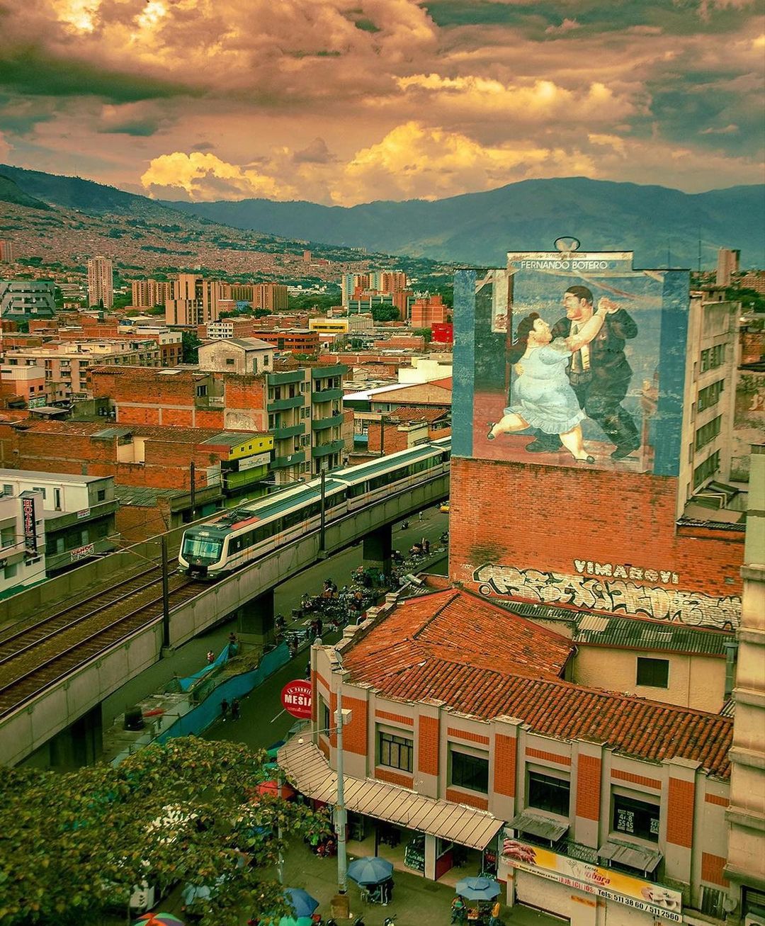 A Complete Guide to Navigating Medellín's Metro System