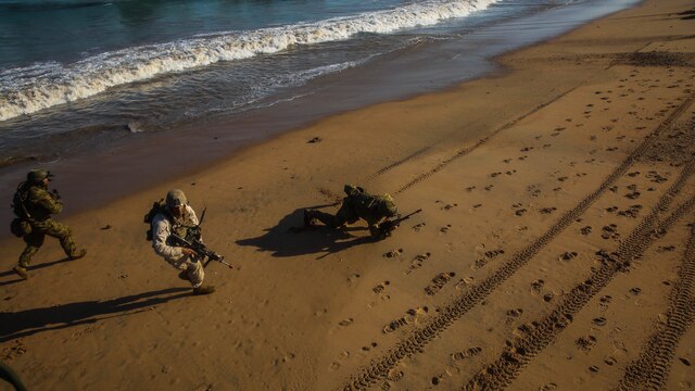 How to Define Your Beachhead Market: A Startup's First Step to Traction