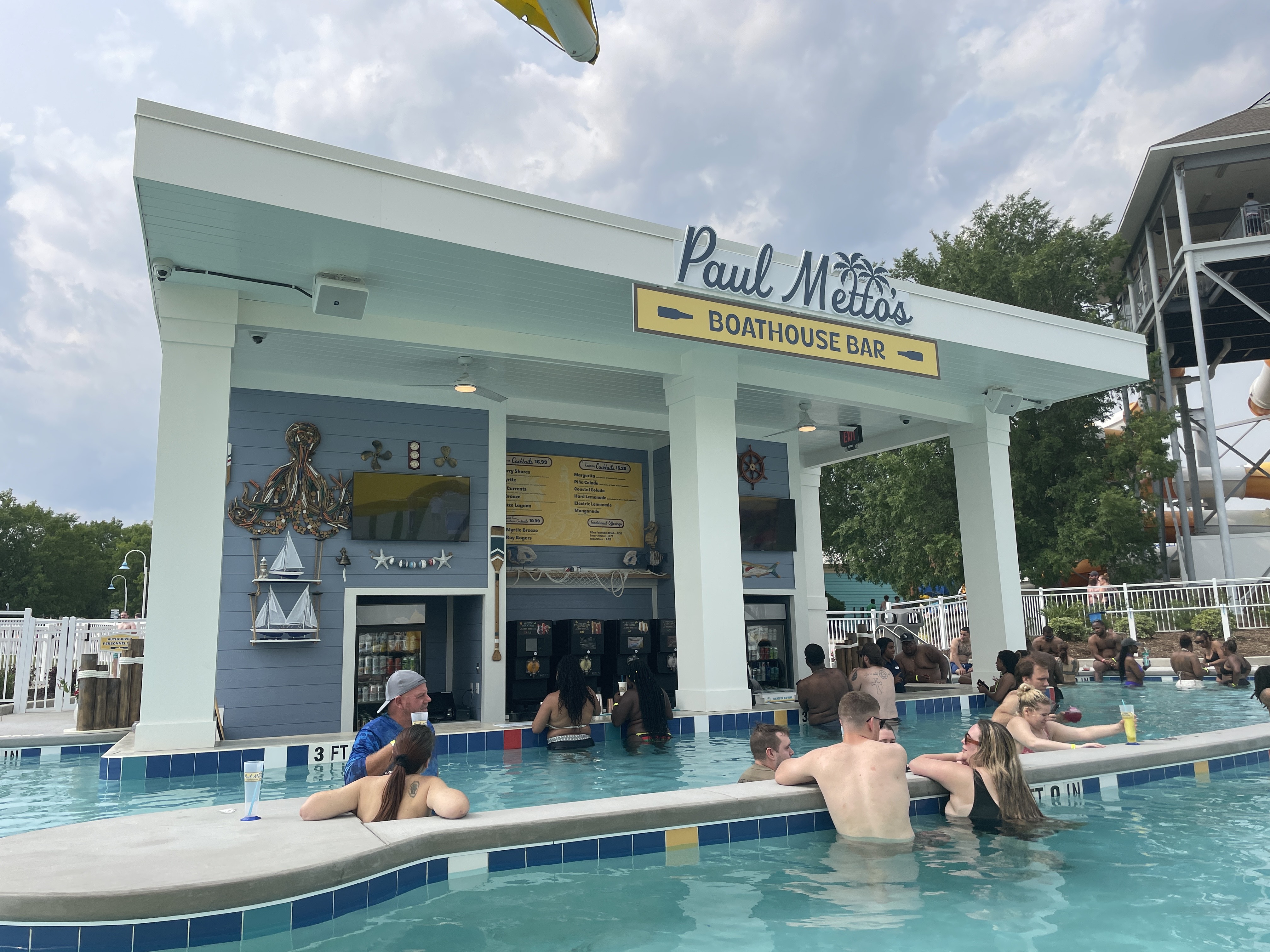 Inside Carowinds' new swim-up bar - The Charlotte Ledger