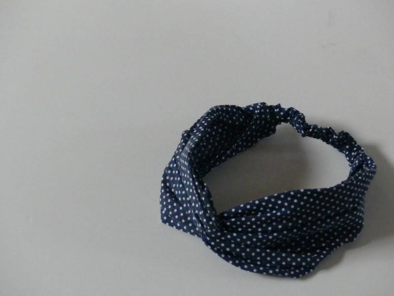 Sew a Twisted Head Band - by Madam Sew - The Sewist Diary