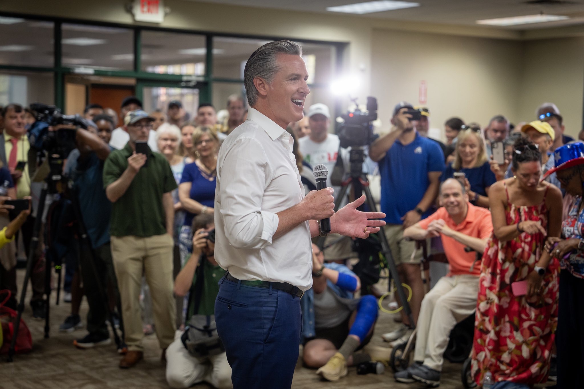 Gavin Newsom on Substack: "Happy Birthday, Lindsey Graham! Great to be in a packed room in your ...