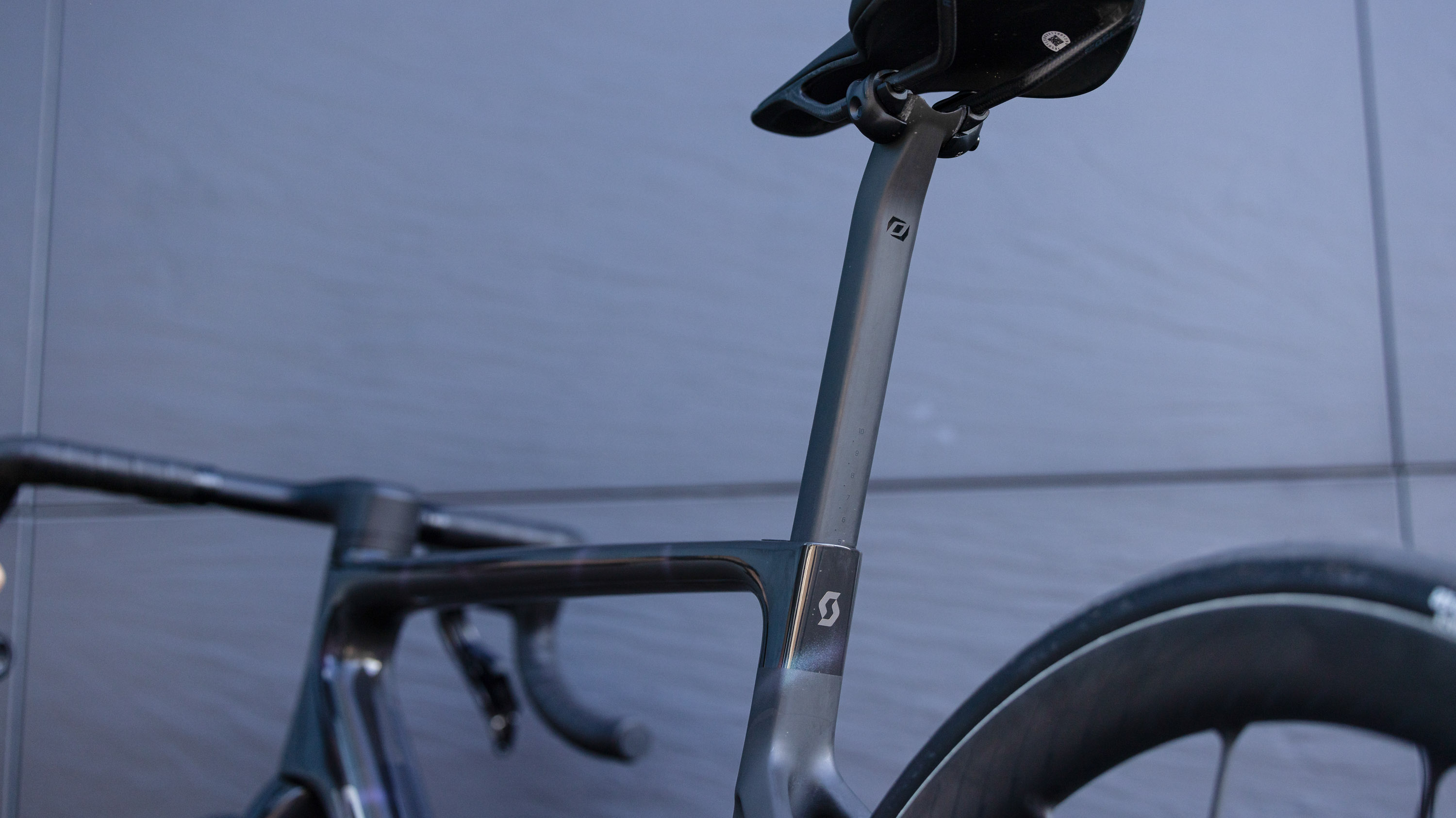 2025 Scott Addict RC - by James Huang - n-1