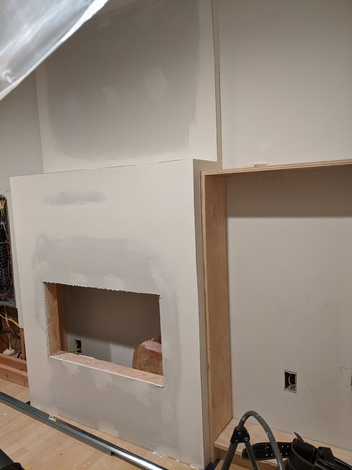 Decarbonize Your Fireplace With An Electric Hearth - CleanTechnica