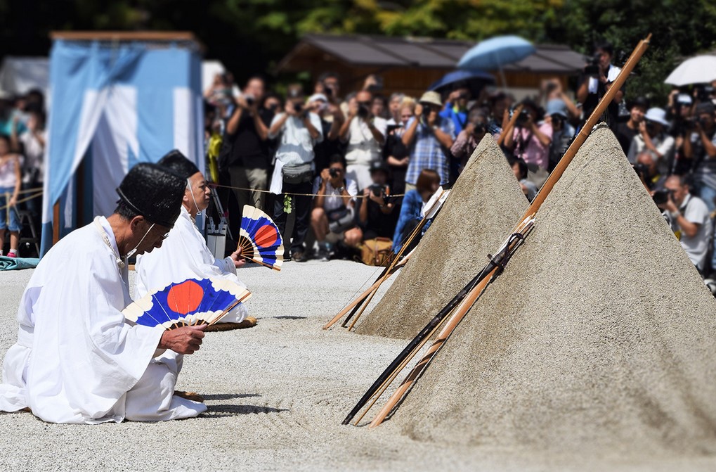 Crows in Japanese Folklore and Culture