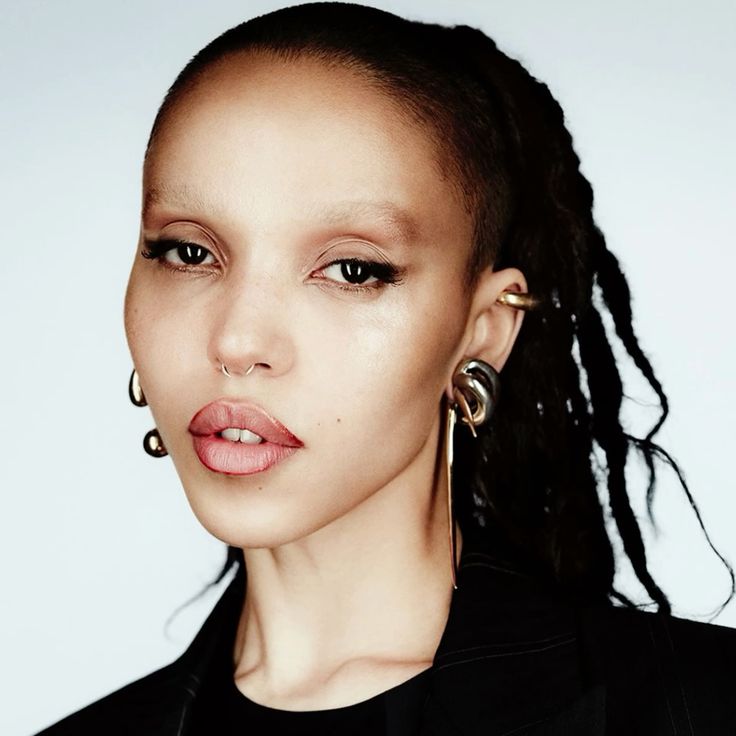 who is fka twigs and why are the divas obsessed with her?