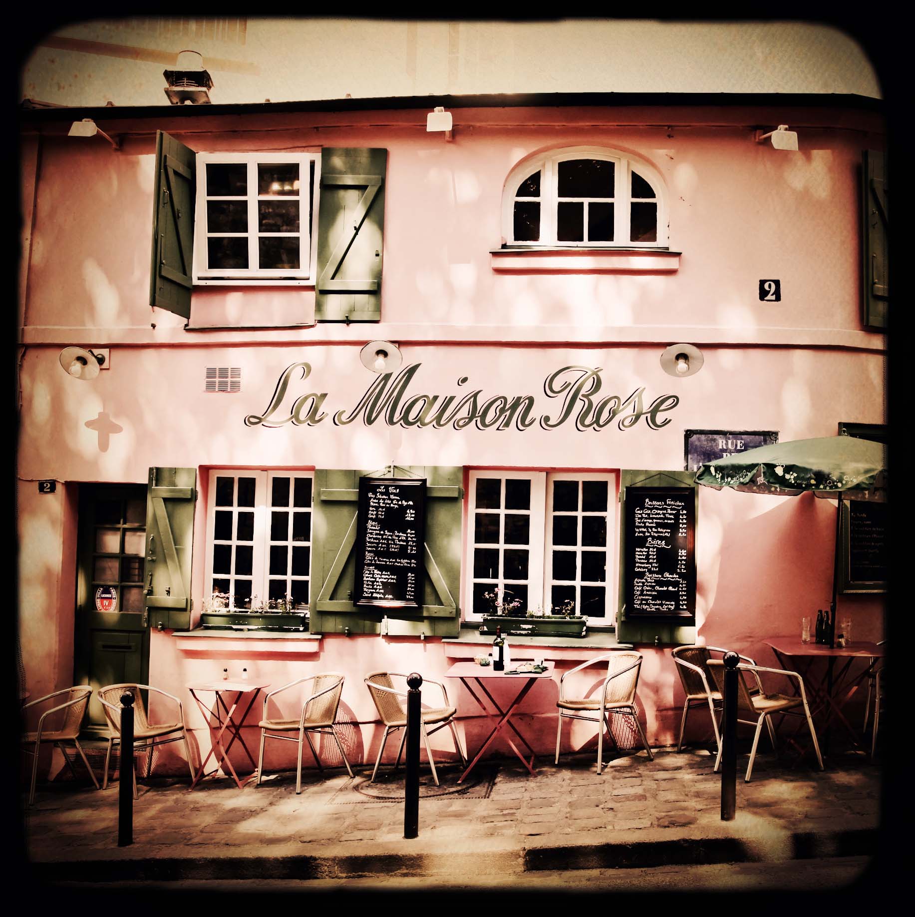 The Timeless Charm of La Maison Rose : Montmartre’s Pink Secret