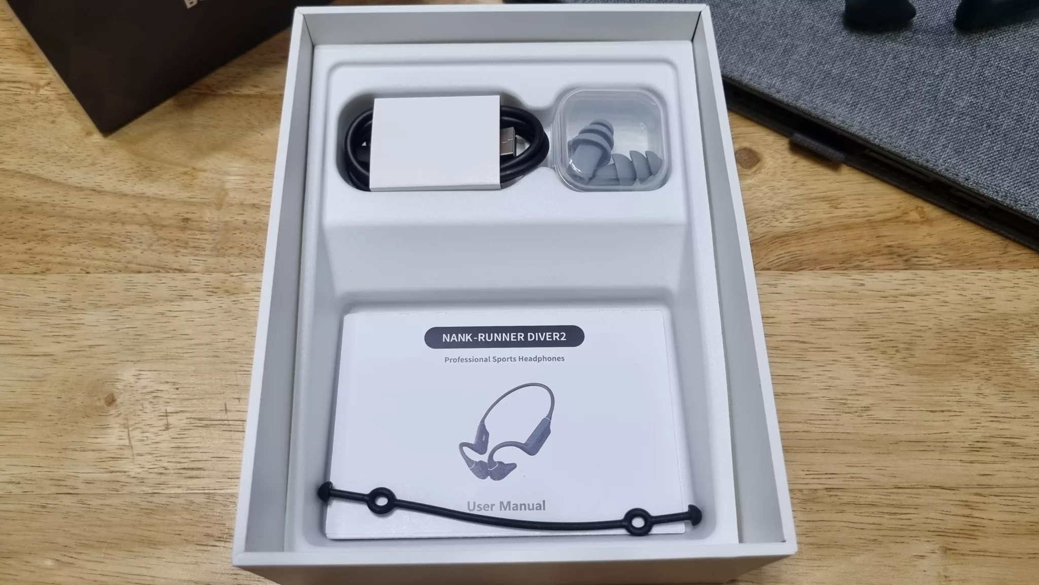 How to Wear Bone Conduction Headphones Properly