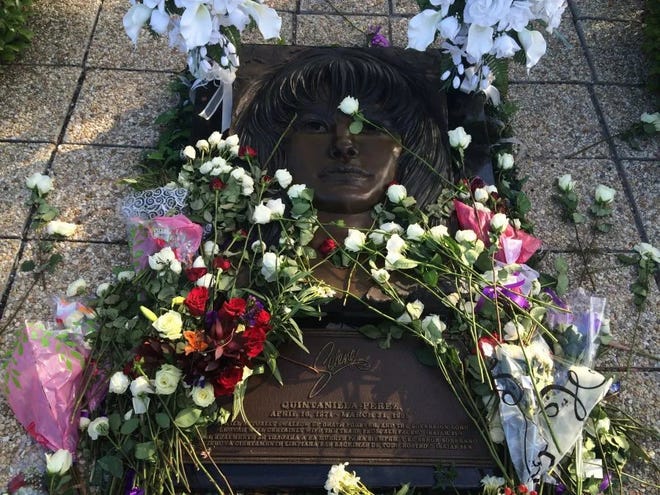 A Deadly Obsession: The Tragic Murder of Tejano Queen Selena ...