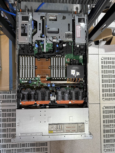 AMD’s EPYC 9355P: Inside a 32 Core Zen 5 Server Chip