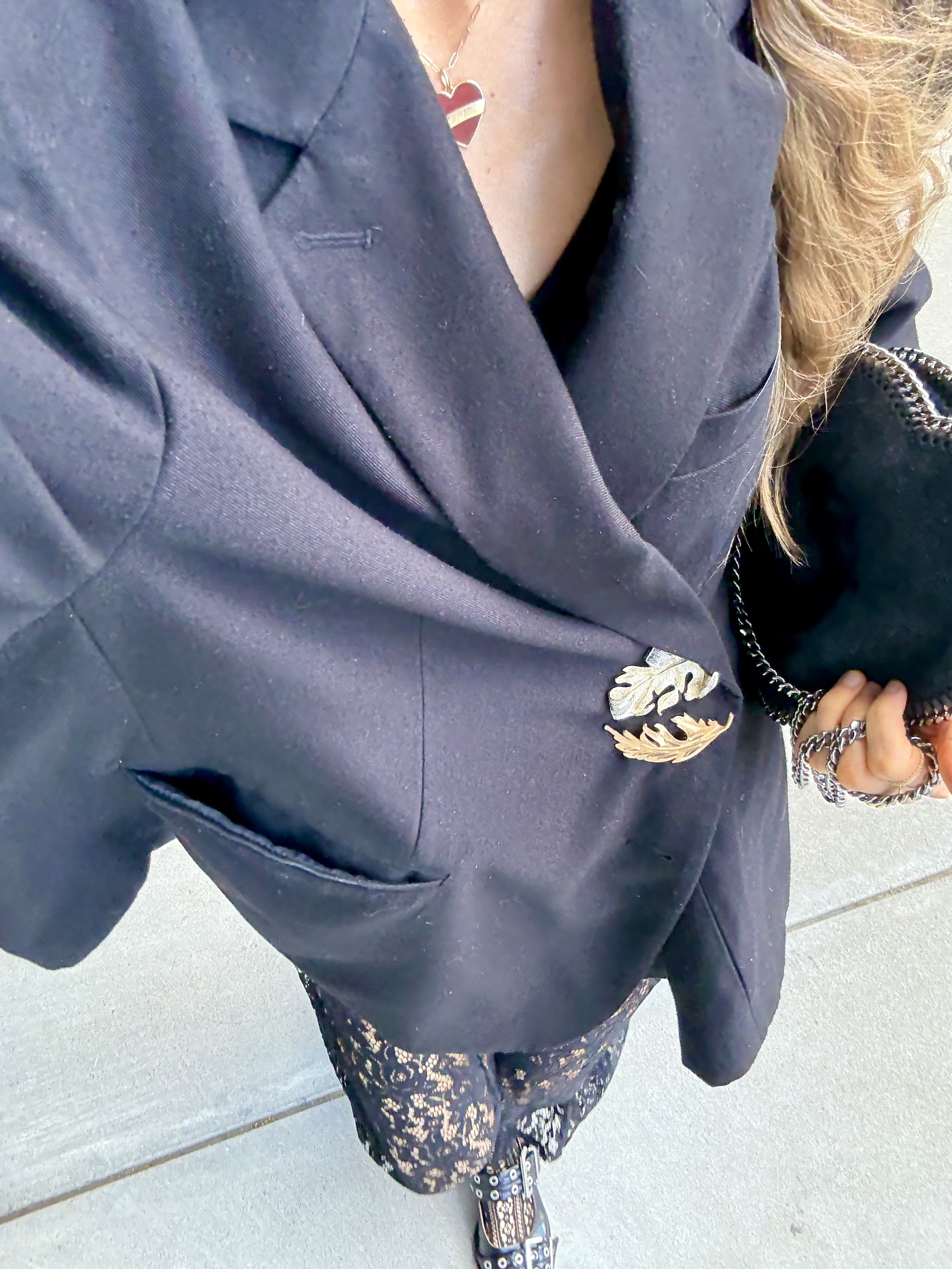 6 Vintage Brooches, 6 Modern Outfits - by Tina Boetto