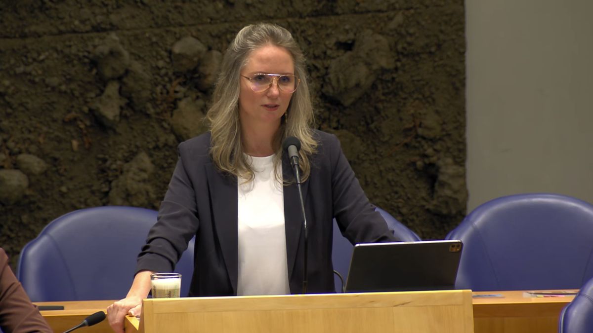 Minister Fleur Agema 'maakt hier zichtbaar hoe ook zij een marionet is ...