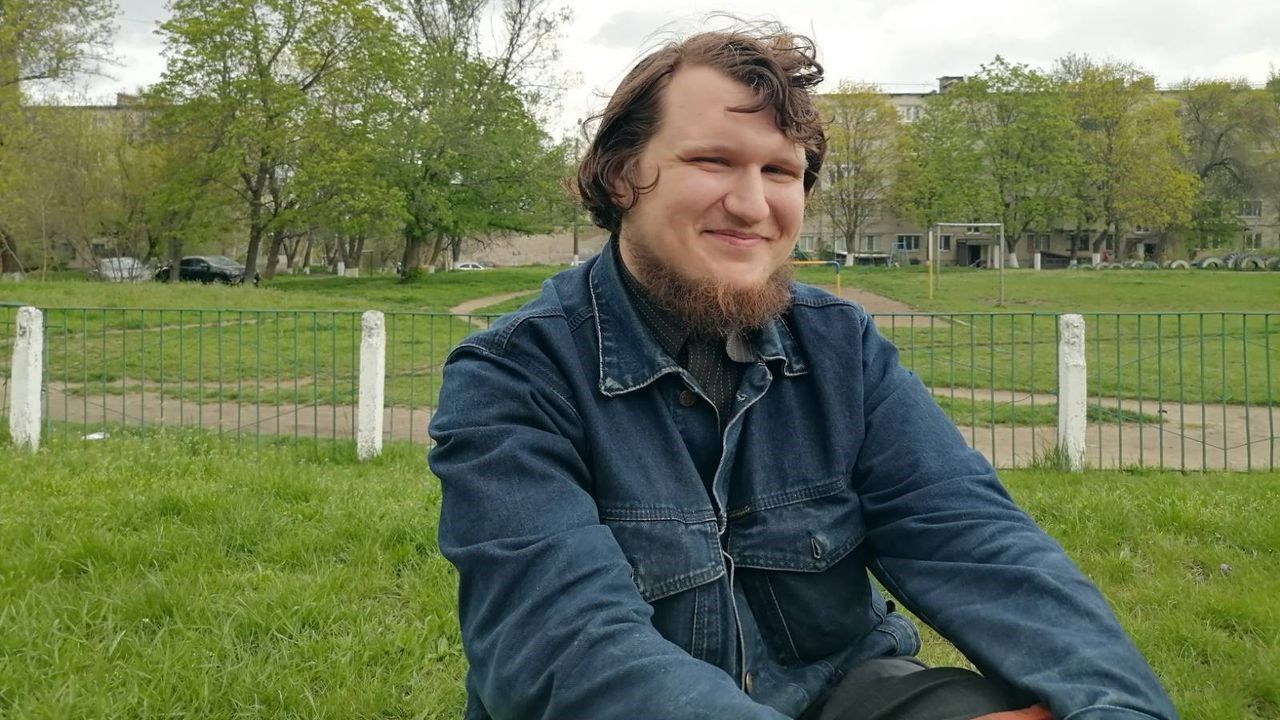 'Bandera Lobby' Announcements - by Moss Robeson