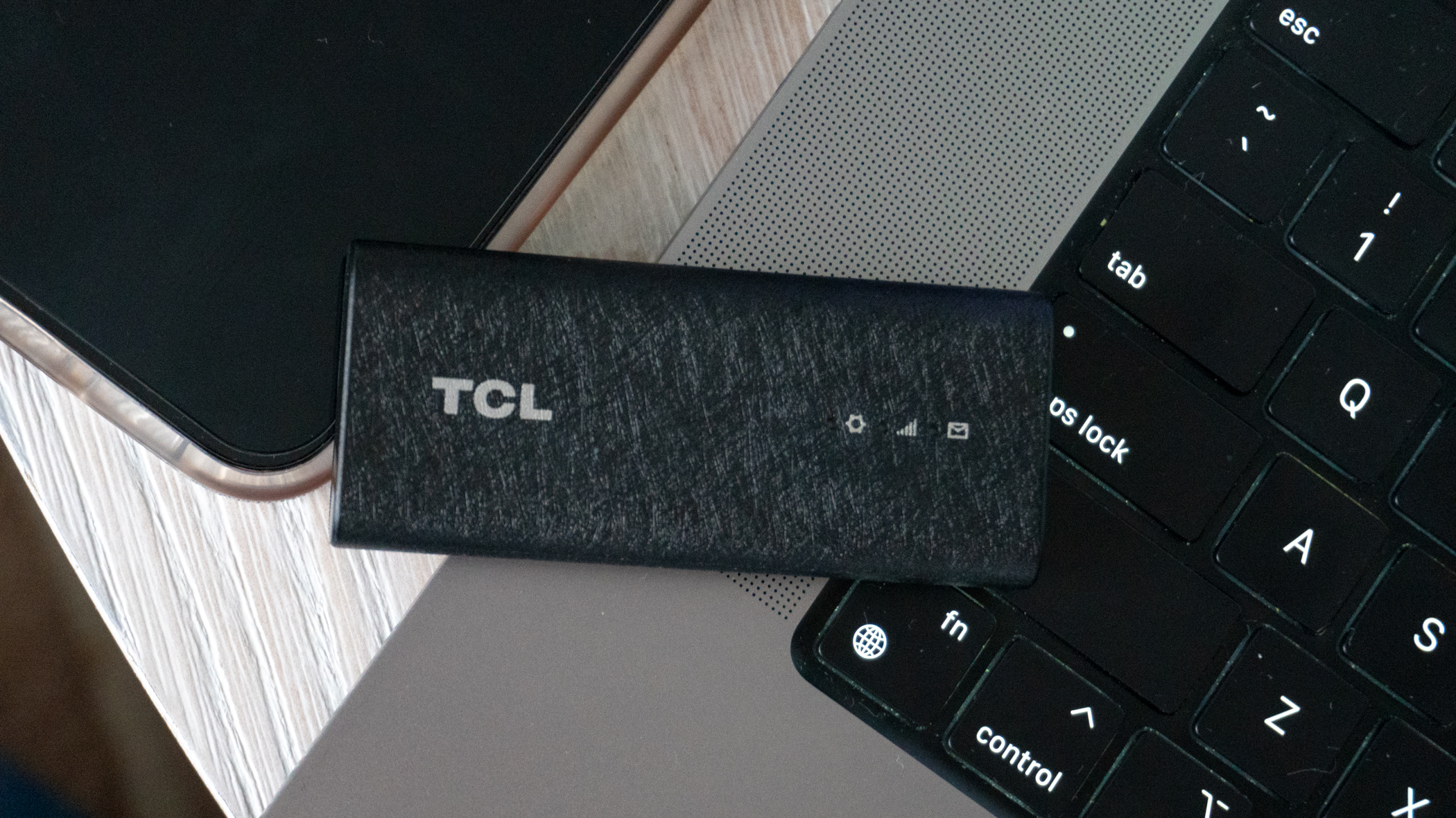 Hands-on: TCL and T-Mobile add 5G to your laptop with the Linkport