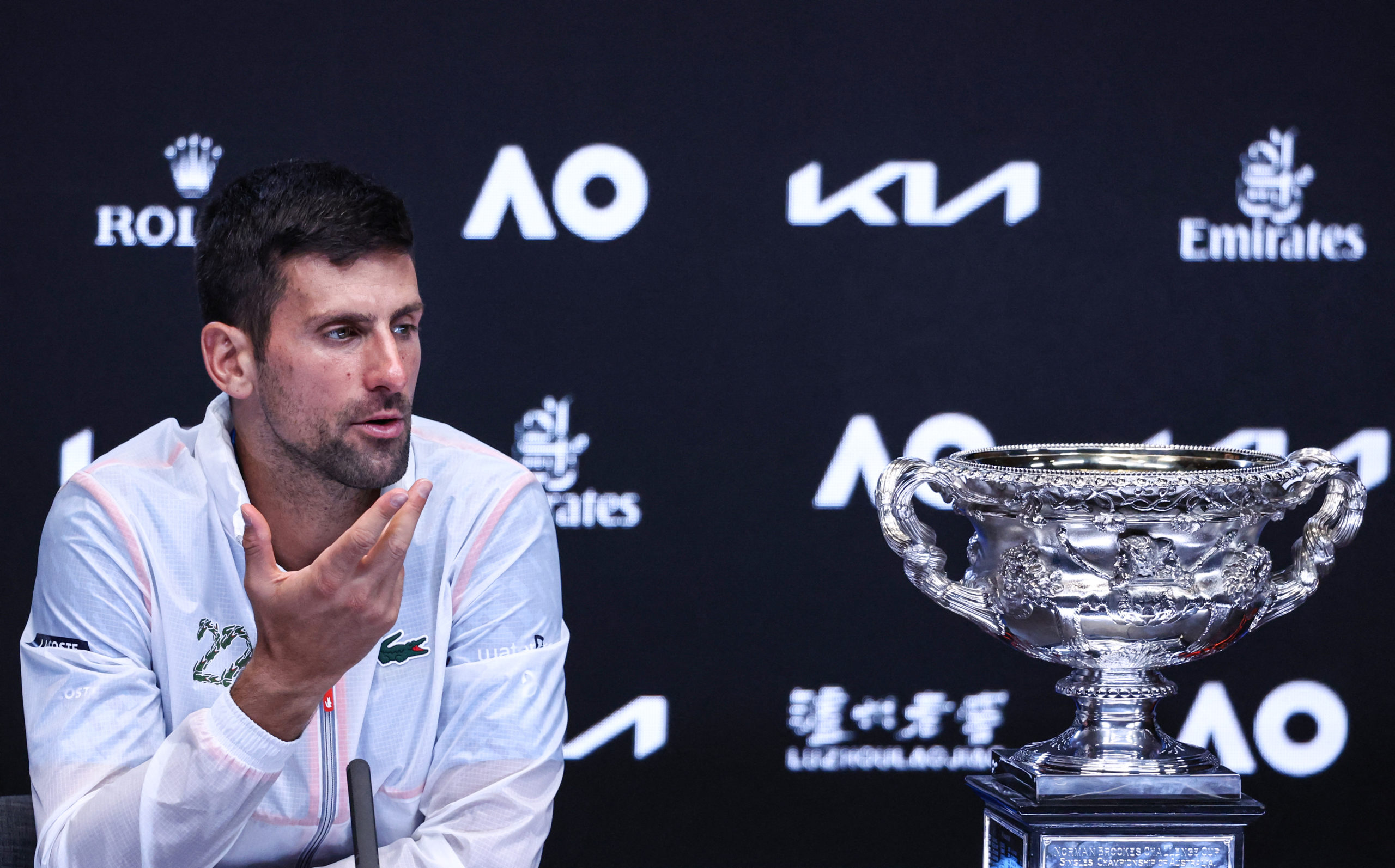 Djokovic wins the 22 Major title and returns to No. 1