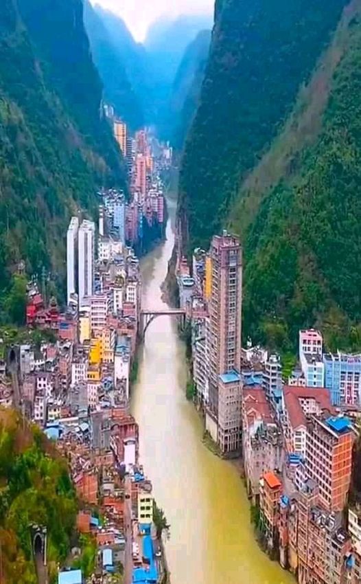 Narrowest City In The World: Yanjin - Map Nerd