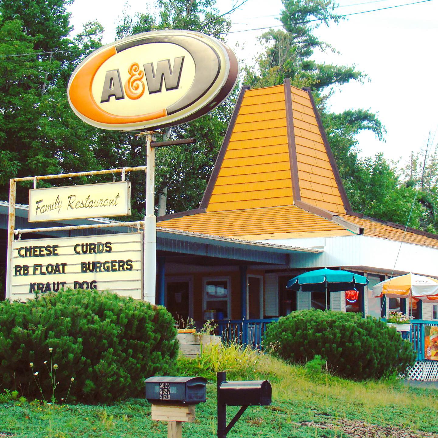The 'root' of A&W: Their first root beer stand opened 104 years ago ...
