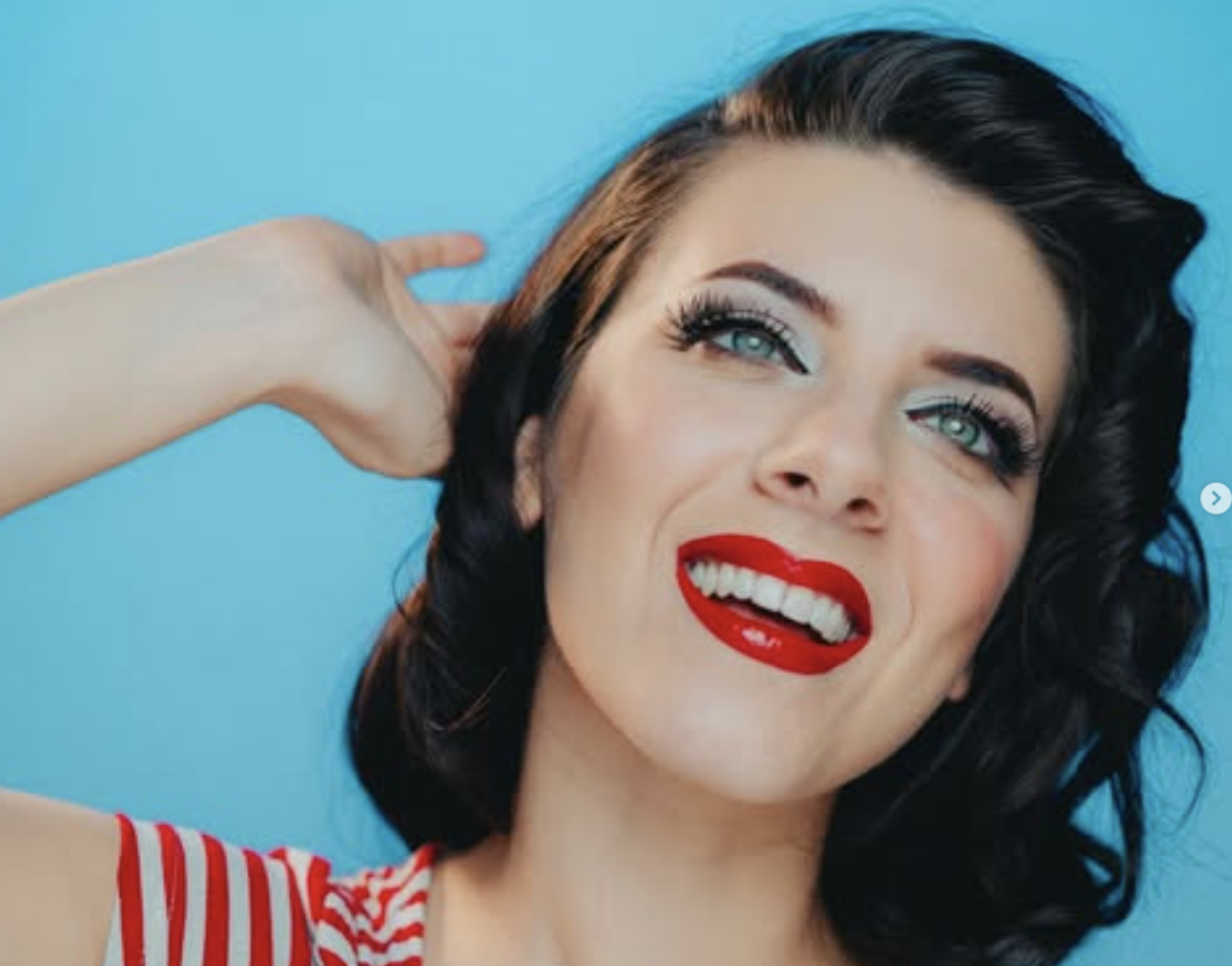 The Lost Magic of Glamour Shots - by Janine - Retro Avocado
