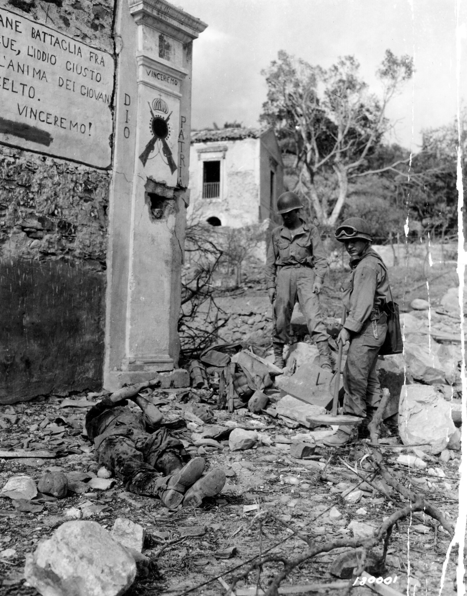 Patton slaps another soldier - by Martin Cherrett
