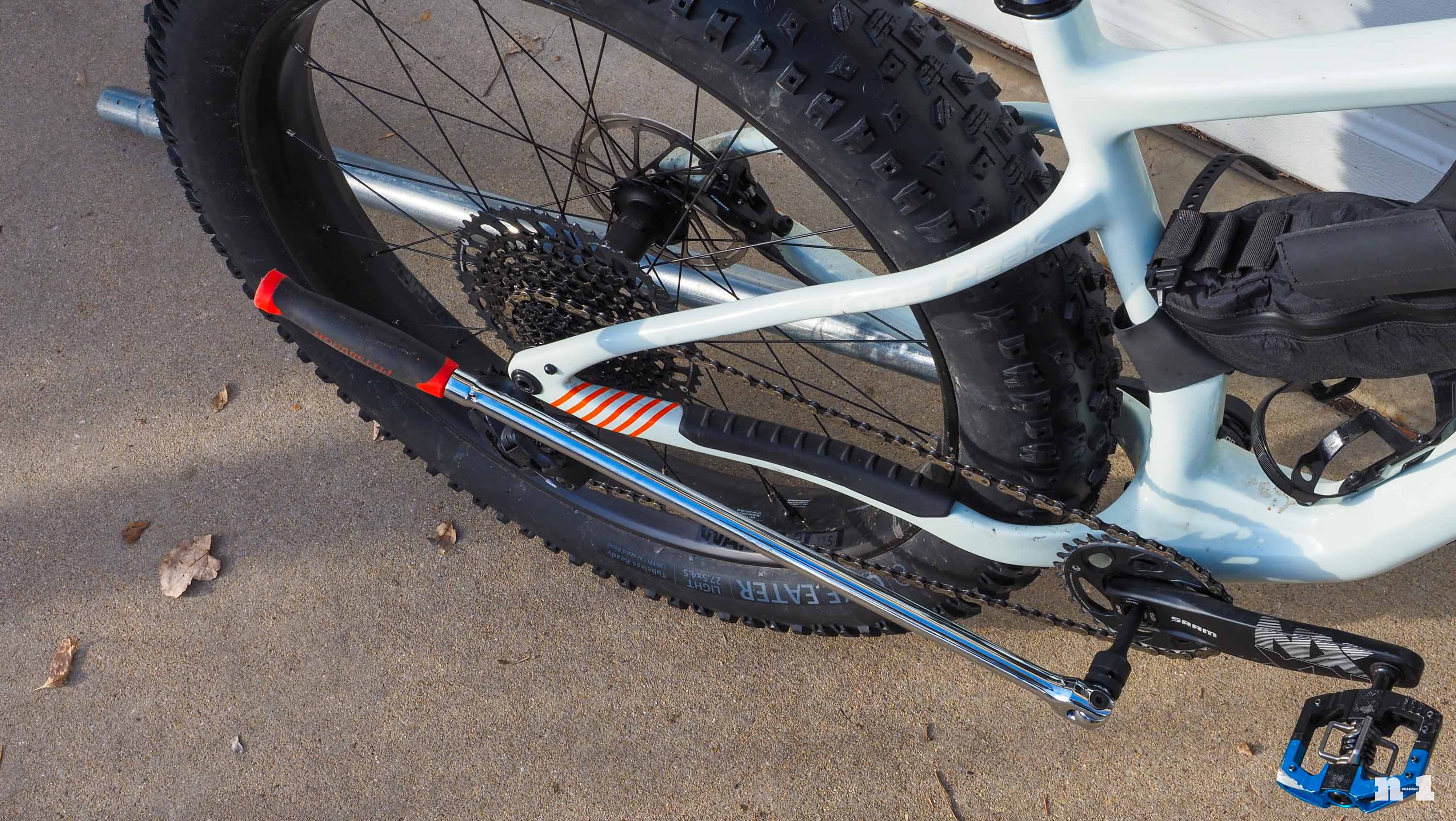 Stop skinning your knuckles on crazy-tight SRAM DUB crank bolts