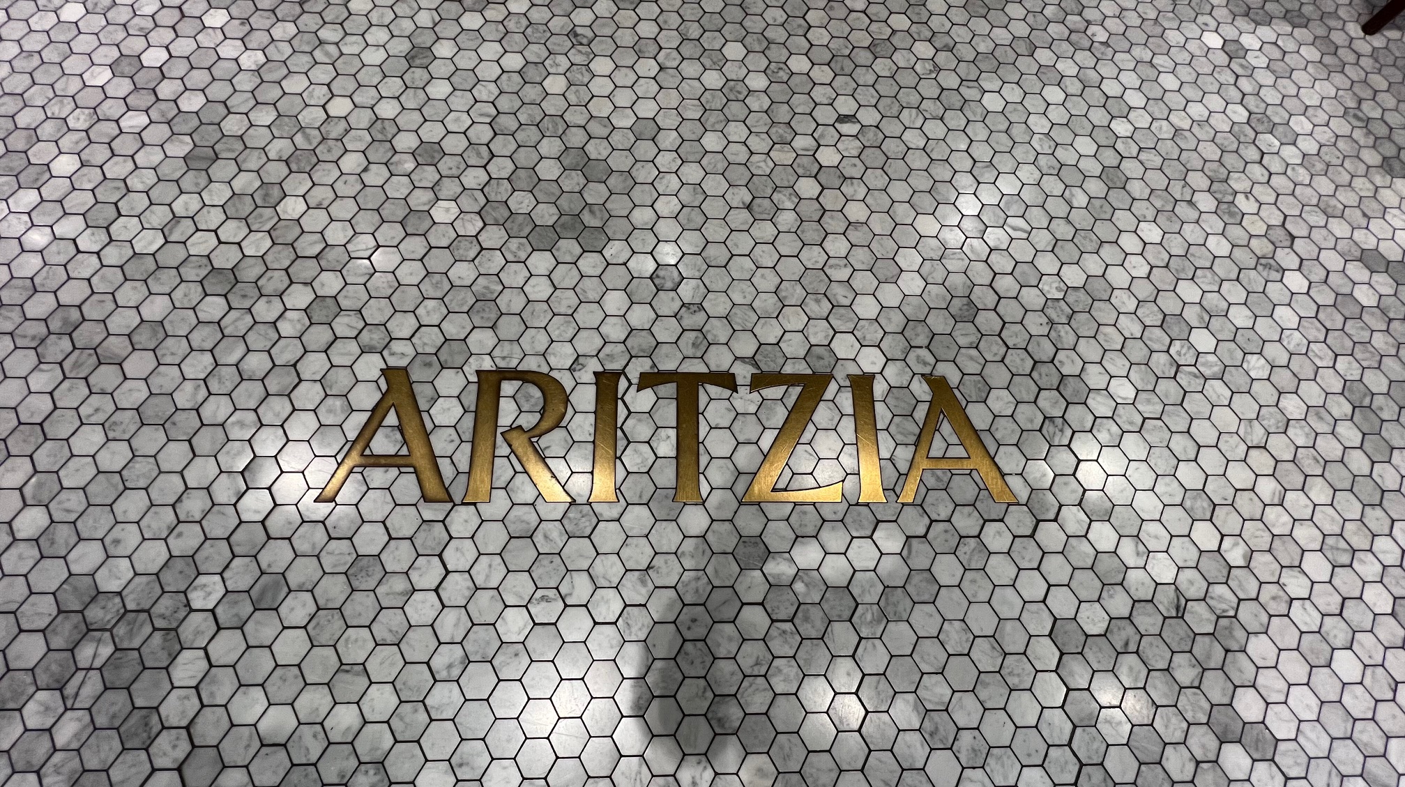 Aritzia: Where Everyday Luxury Meets Experience