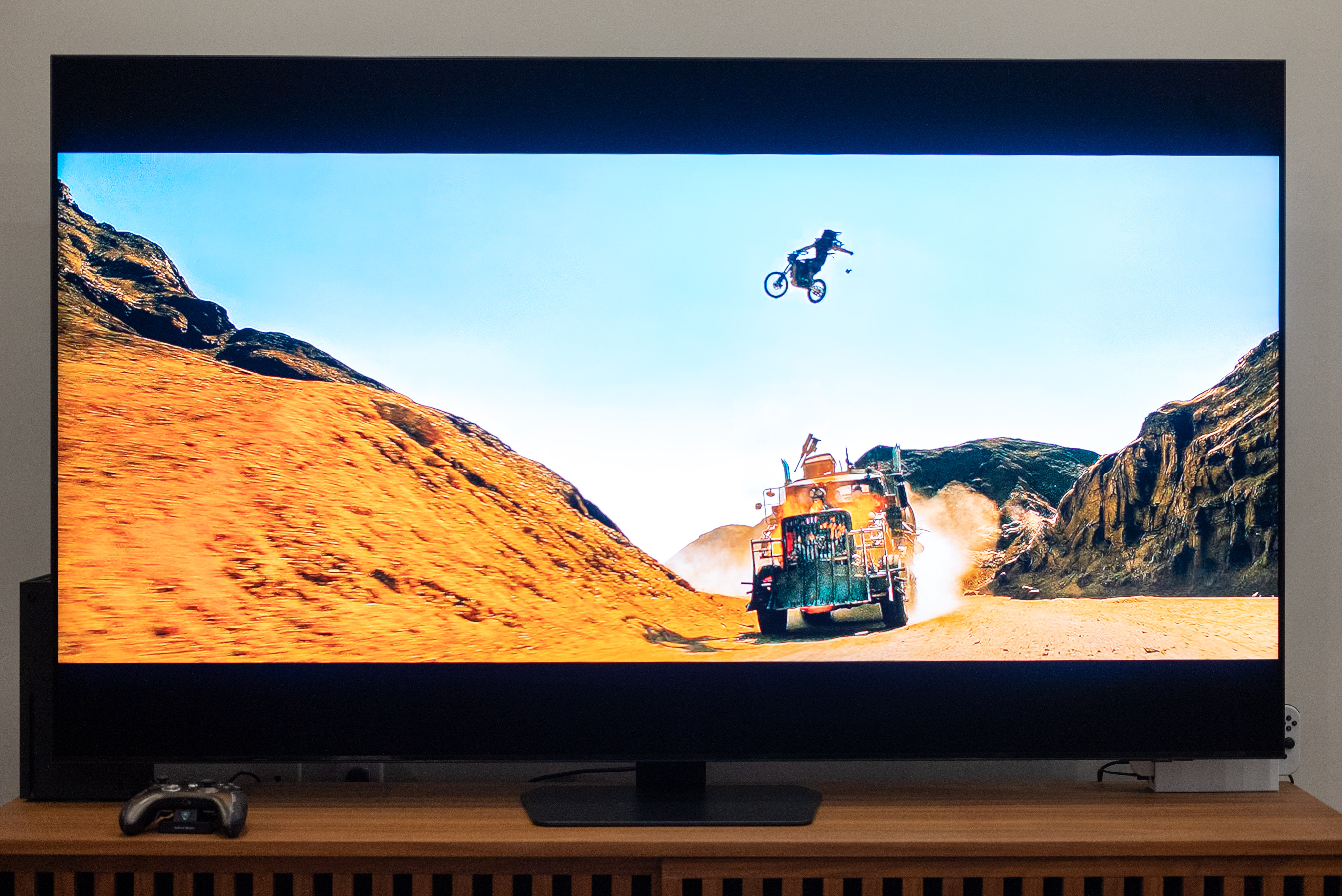 Samsung QN90D Neo QLED review: magical for HDR movies and games