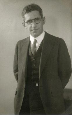 Leonard Bloomfield: Describing Language Without Meaning