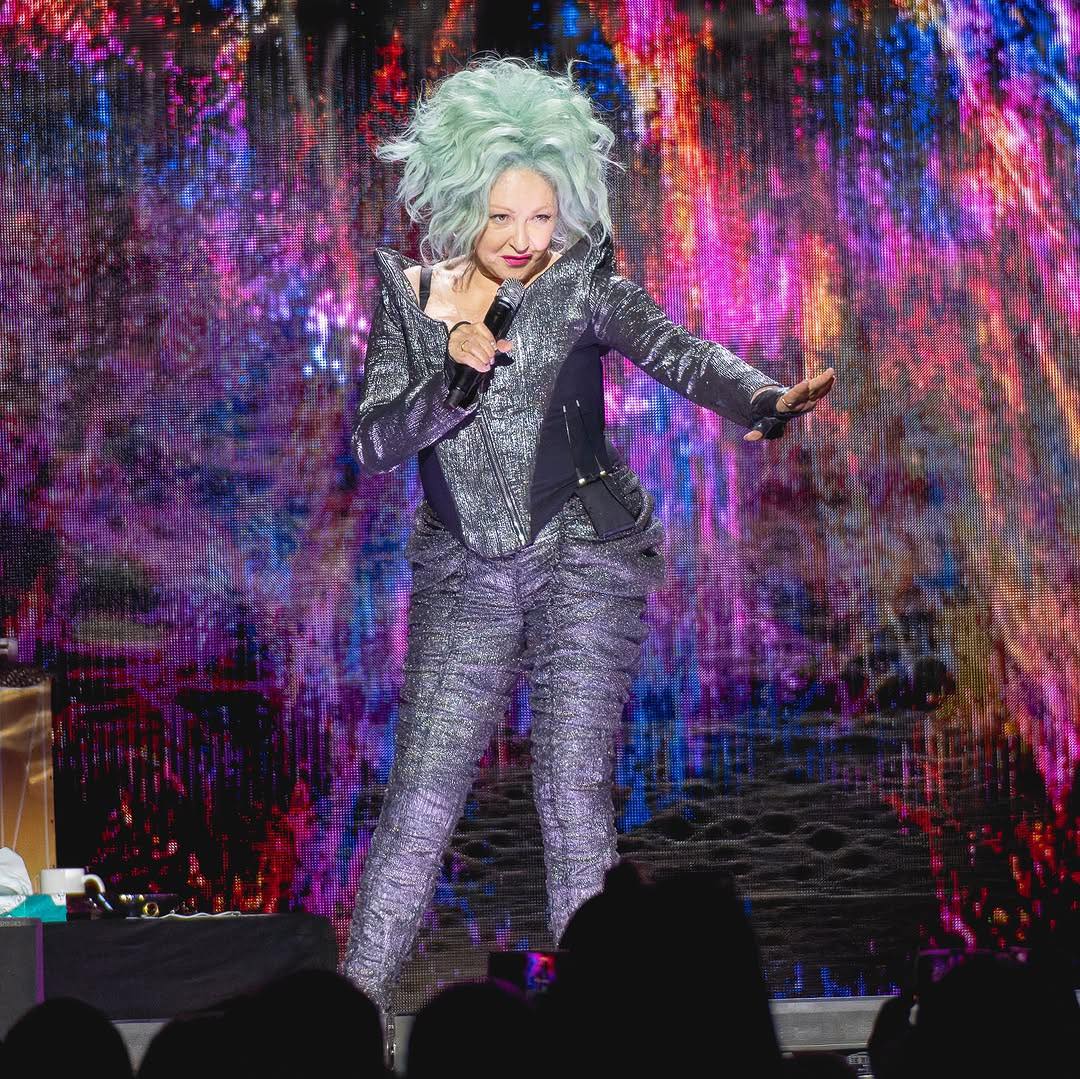 Review: Cyndi Lauper - Girls Just Wanna Have Fun Tour (O2 Arena, 11 ...