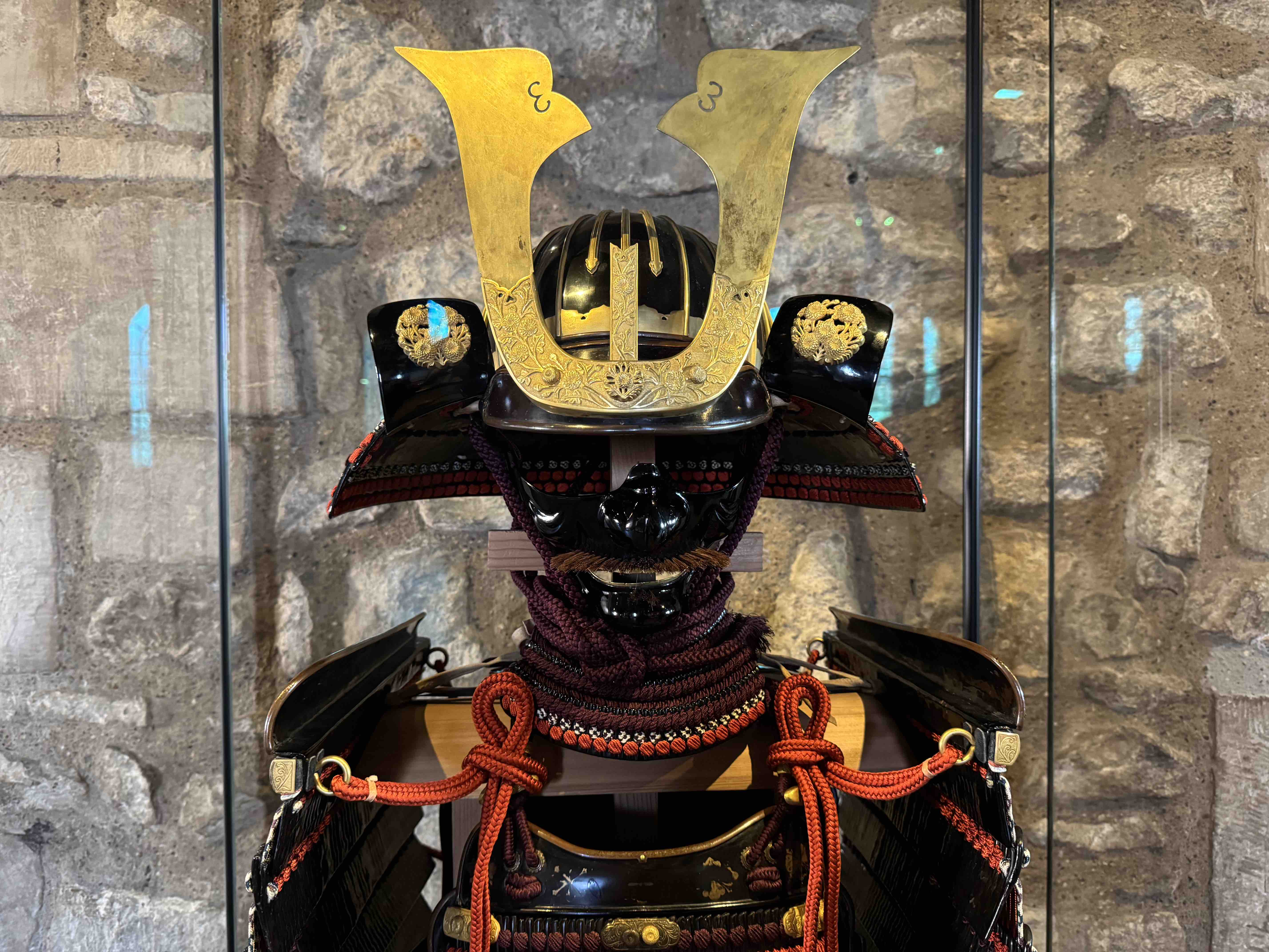 SAMURAI VS KNIGHT! - by Dan Jones and Christopher Harding