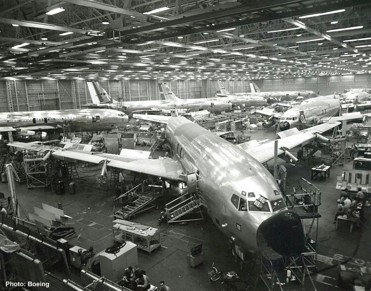 Boeing 707 : A Revolution in the Skies - Jonathan Beckett