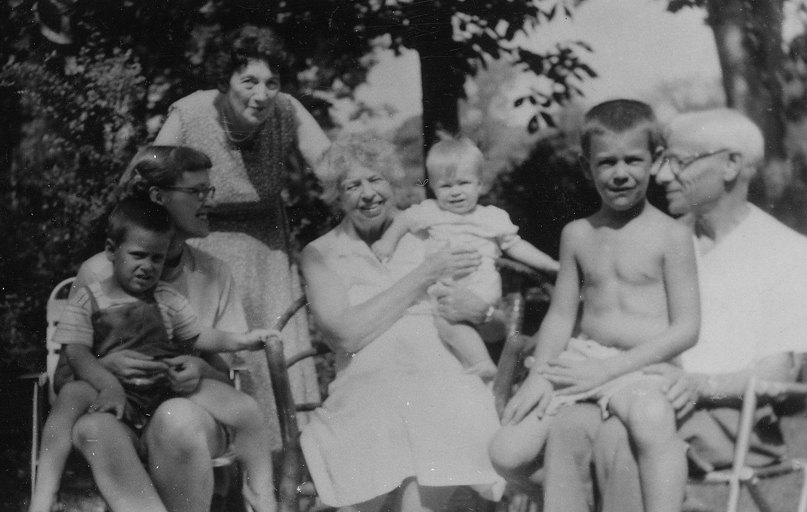 Rare Letters from Eleanor Roosevelt Show Her Warmth for Community ...