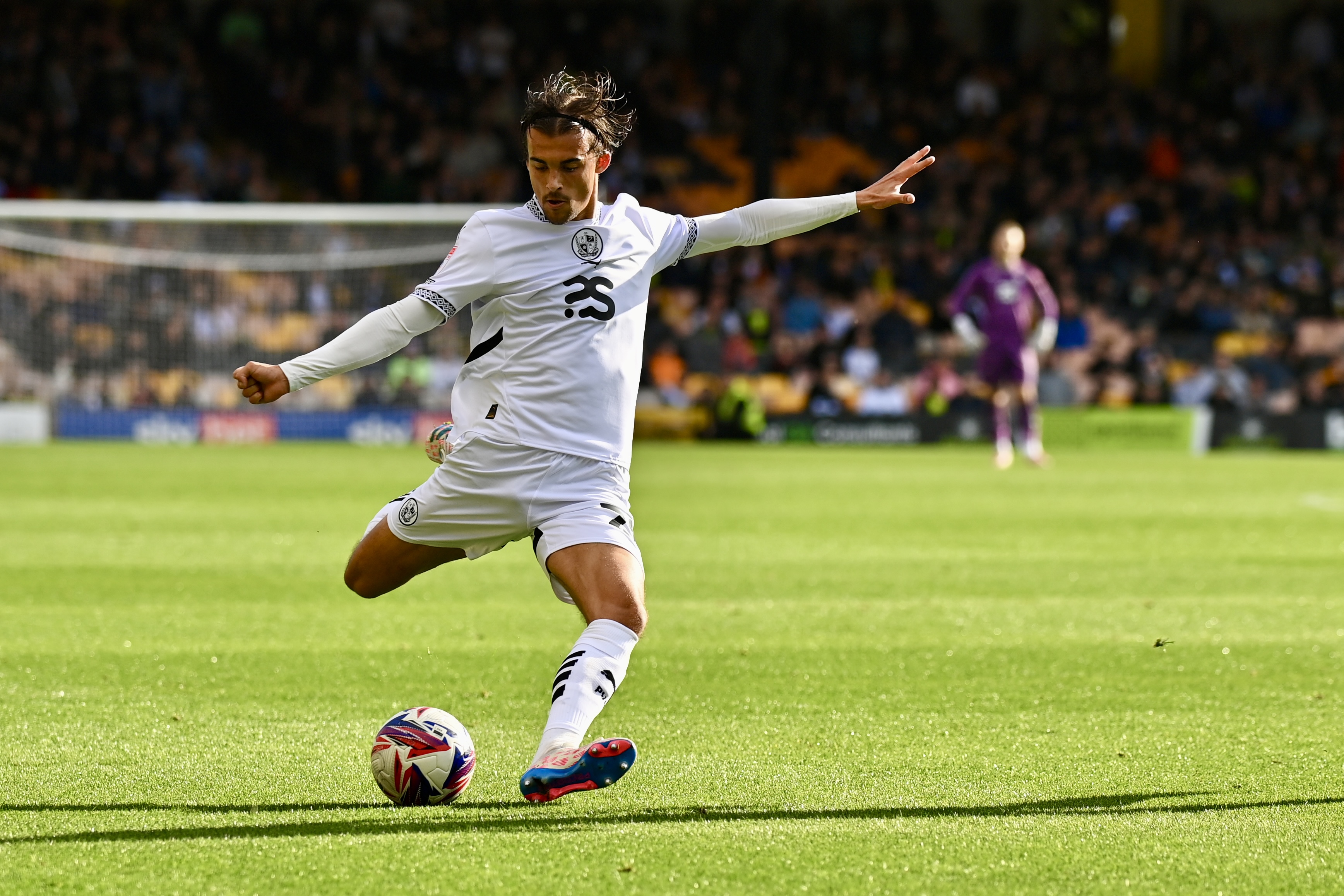 Vale fans honour their greatest manager - by Mike Baggaley