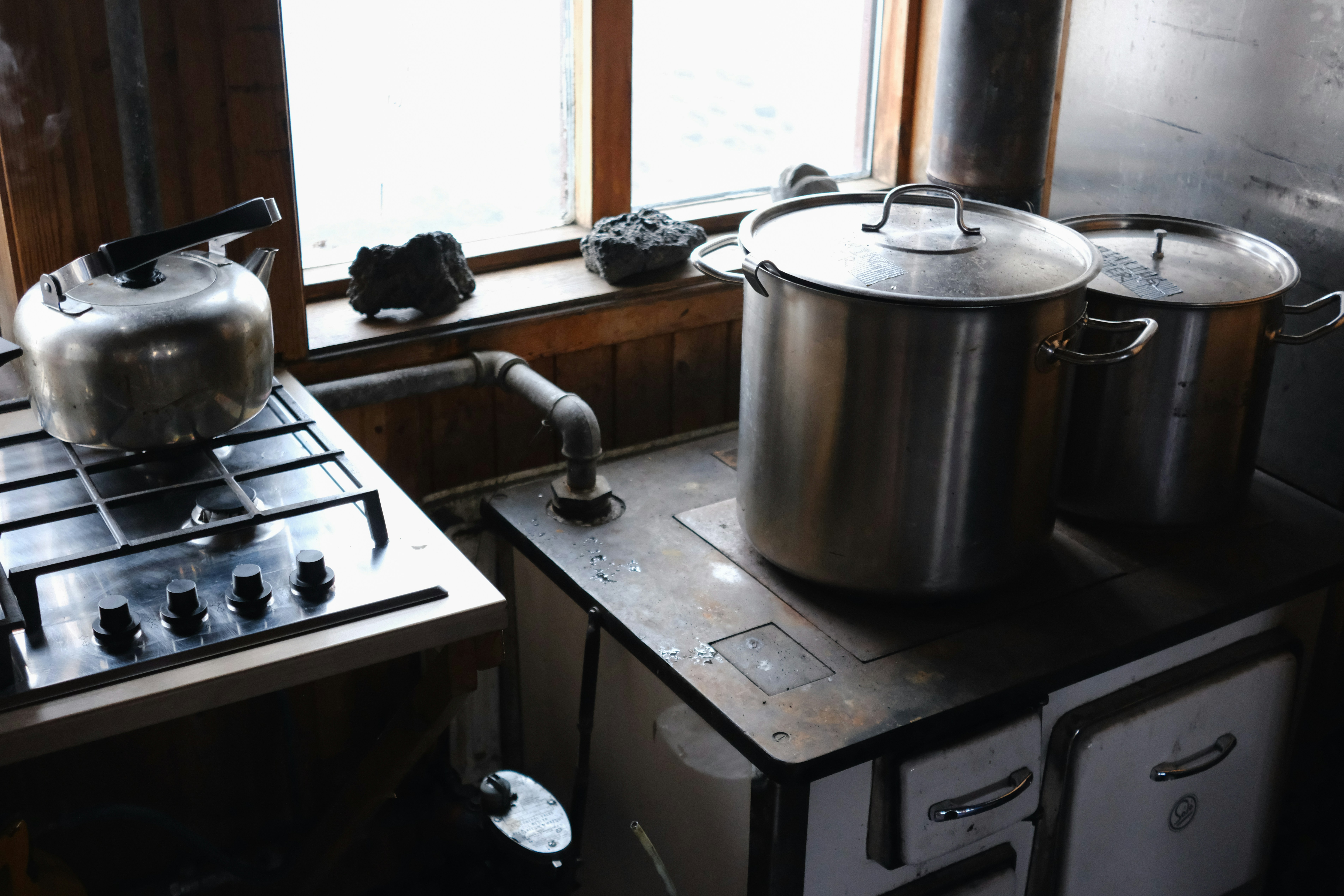 Emergency Water Disinfection: Boiling, Bleach & Filters (2025 Guide)