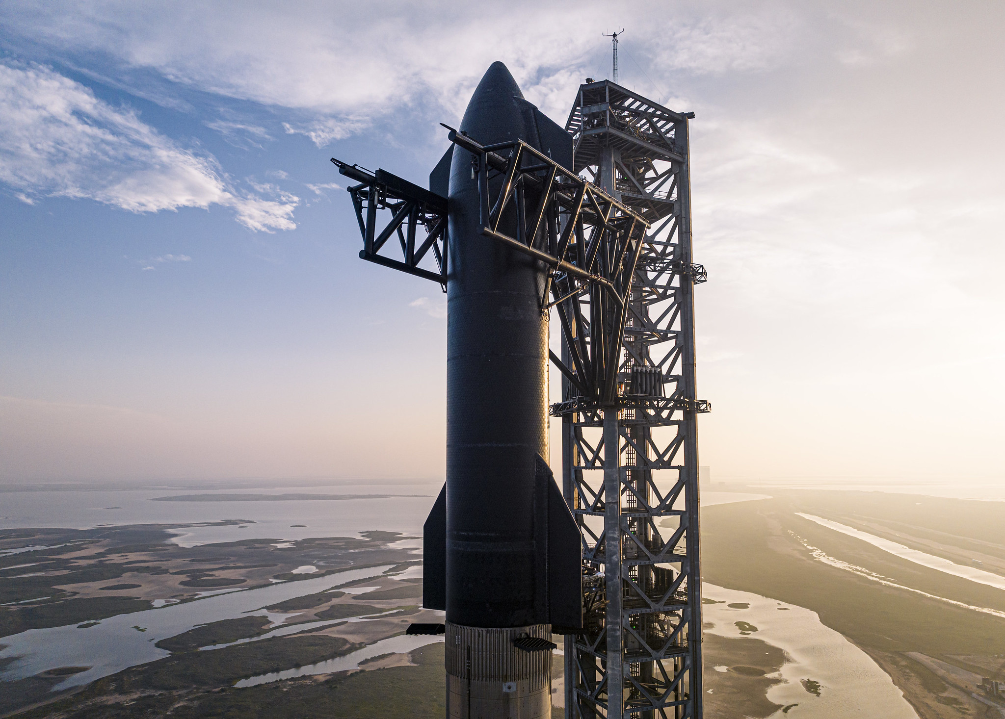 Anatomy of a Rocket: Lessons from Starship and Mechazilla