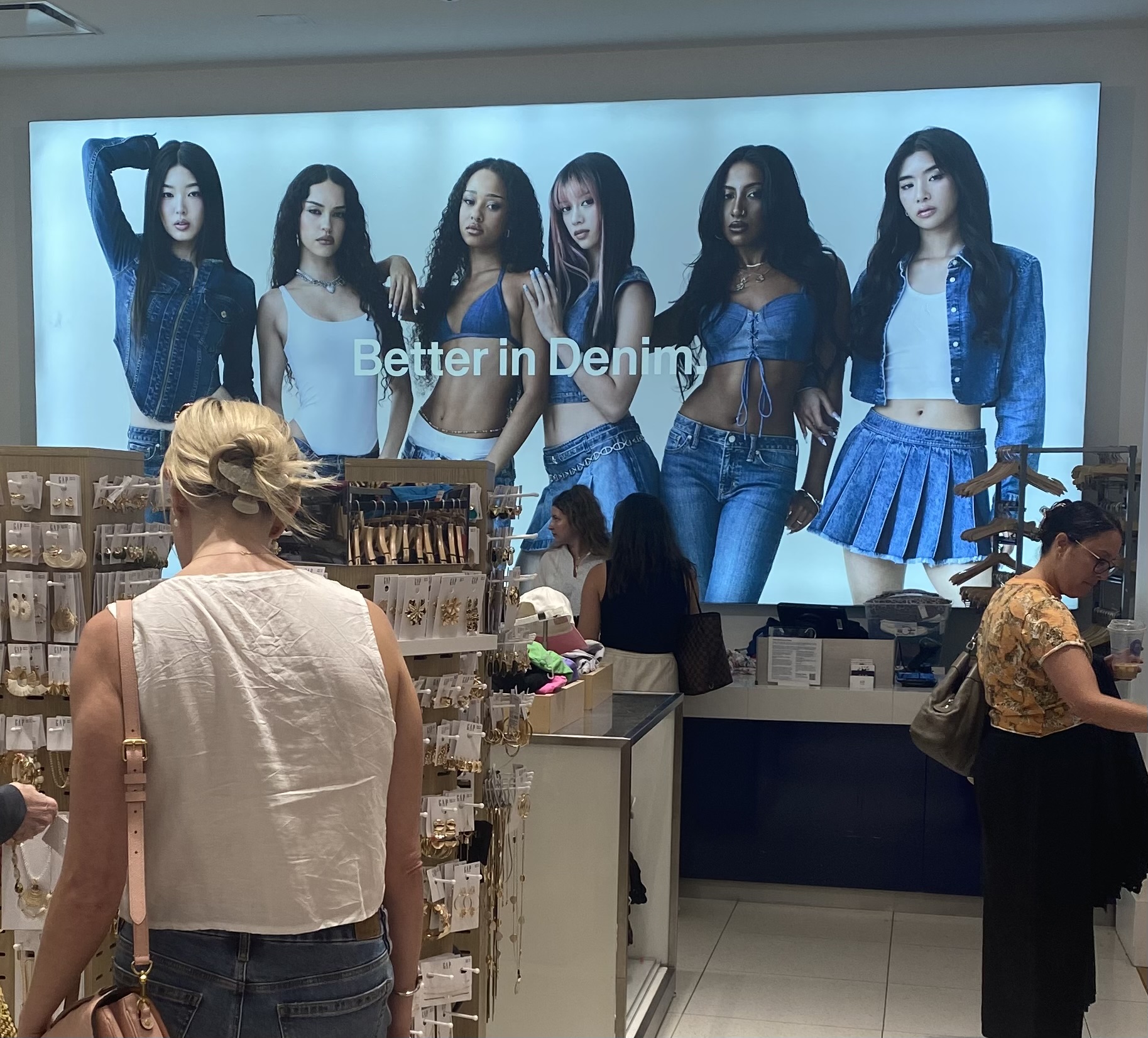 Denim Wars: American Eagle vs. Gap - by Bruce Winder