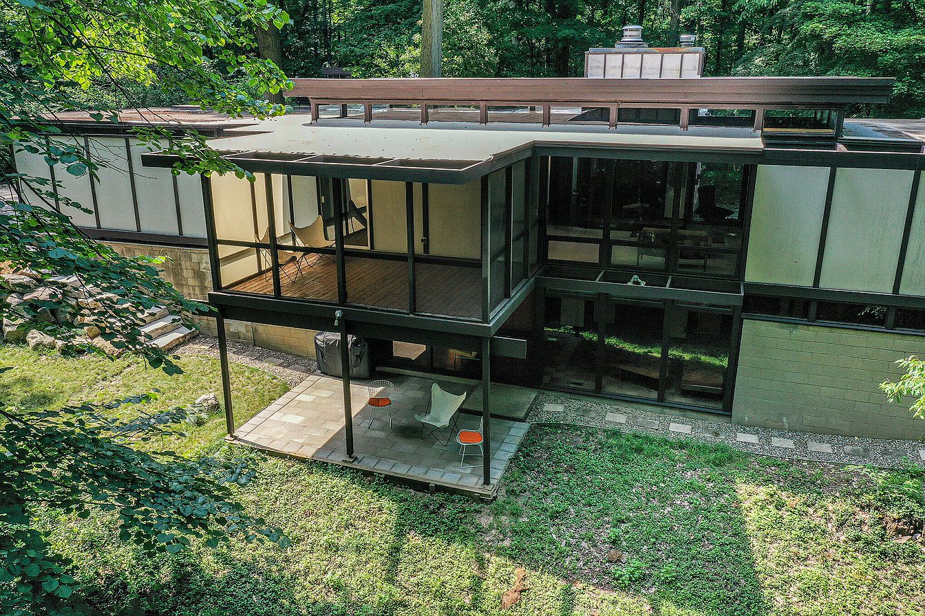 Craig Ellwood and Case Study House #16 - by Austin Winfield