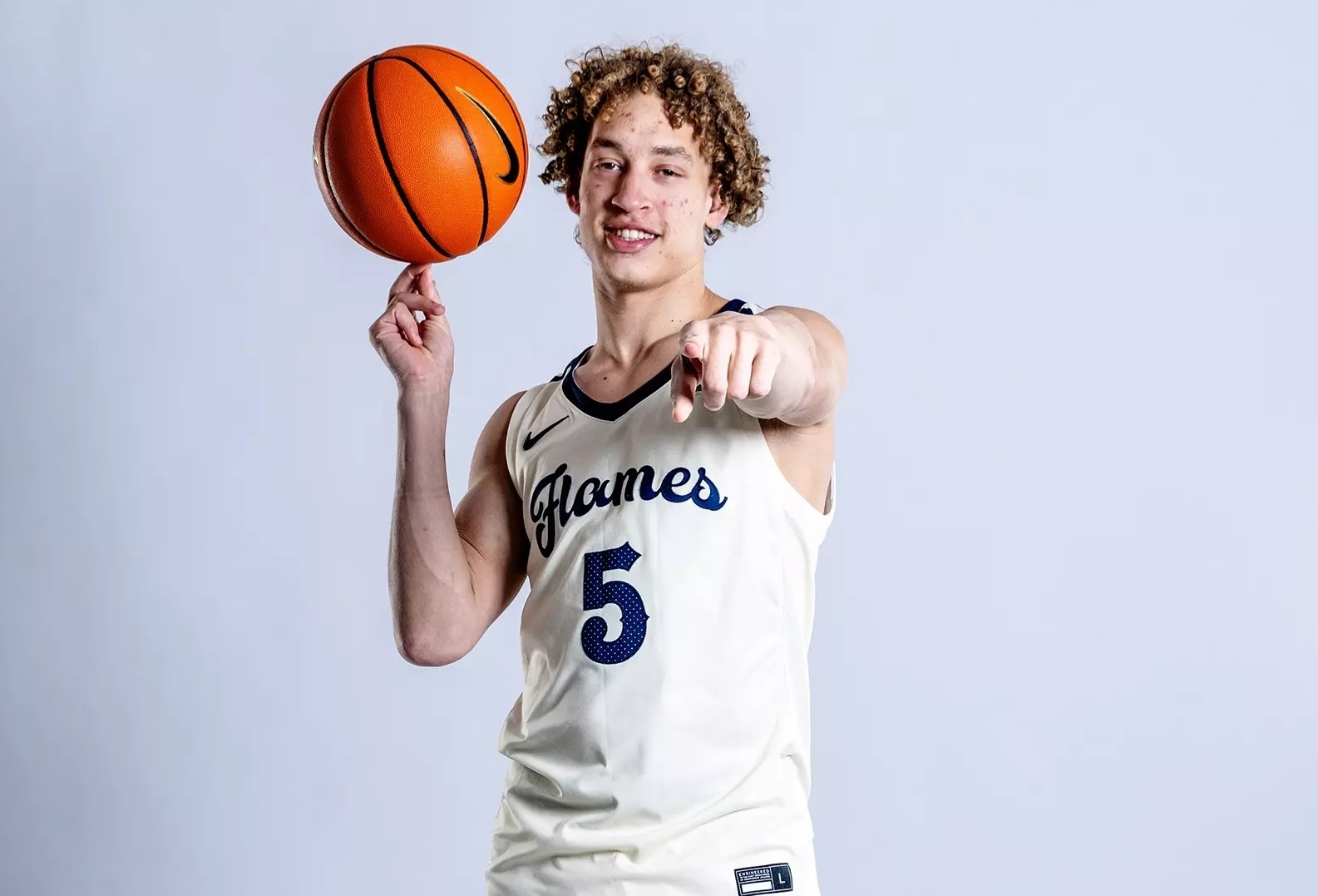 Pacers draft Kam Jones at No. 38, Liberty’s Taelon Peter at No. 54 in ...