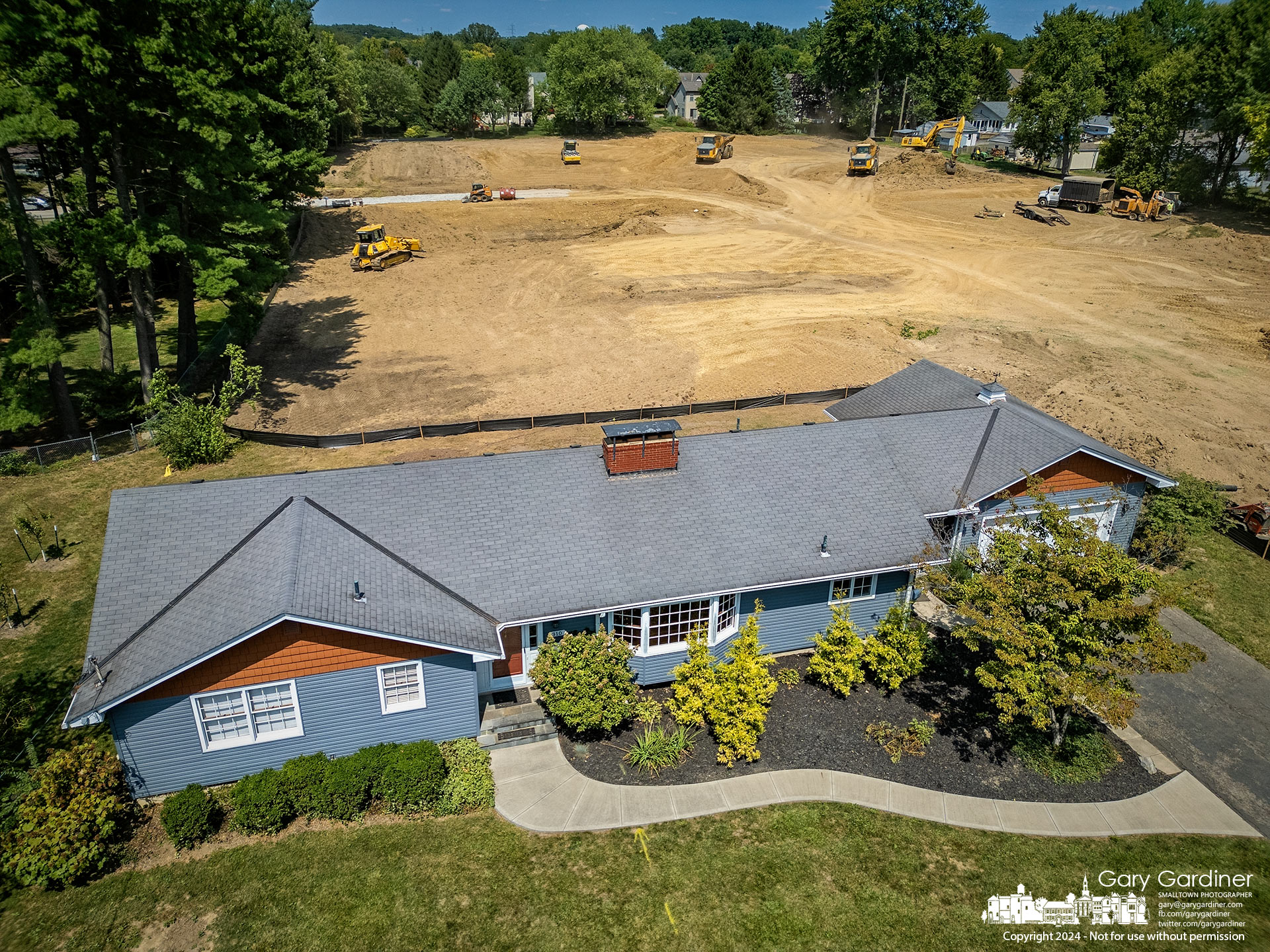 New Farms In Uptown - by Gary Gardiner